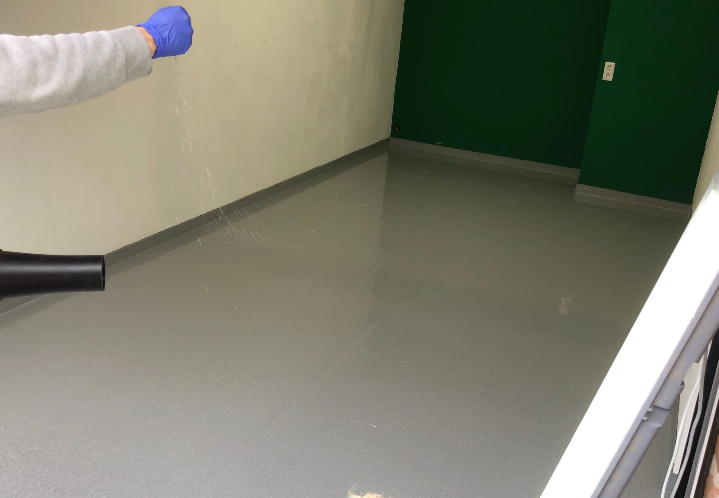 Epoxy Resin Workshop Floor : 8 Steps (with Pictures) - Instructables