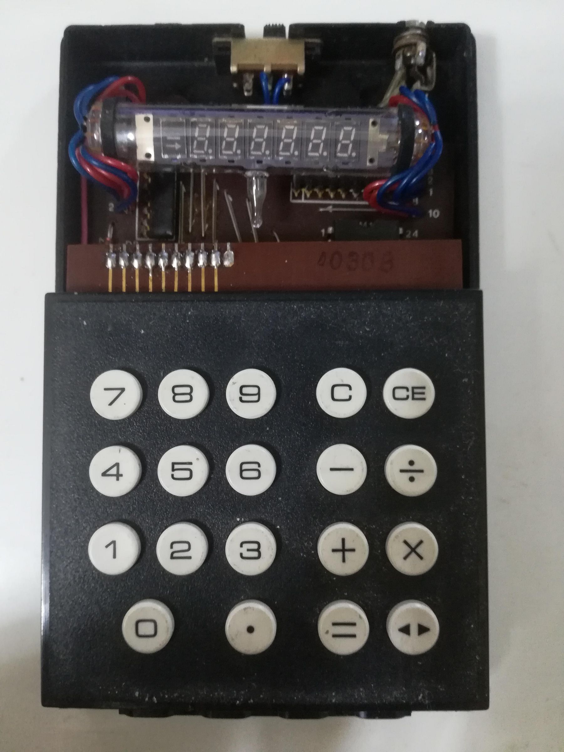 Turn a VFD 1970s Calculator Into a Digital Clock : 20 Steps (with ...