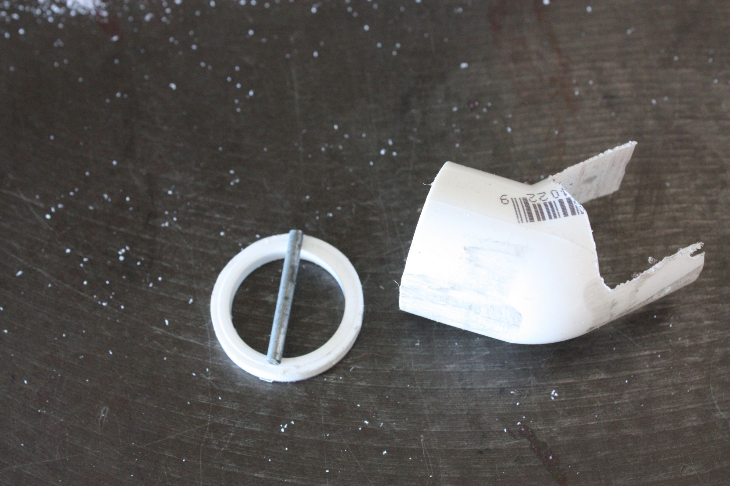 Movable PVC Joints for Halloween Props : 11 Steps (with Pictures ...