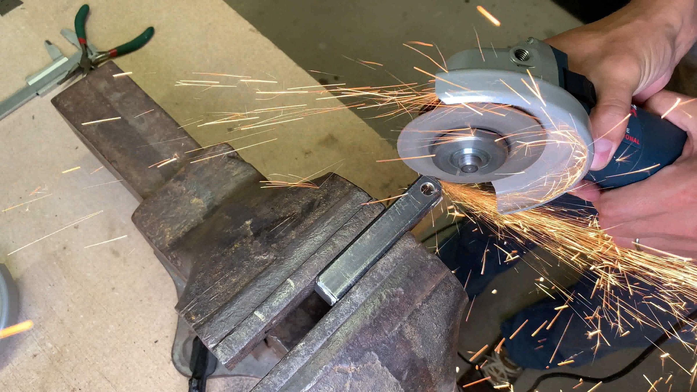 A Power File From an Angle Grinder : 15 Steps (with Pictures ...