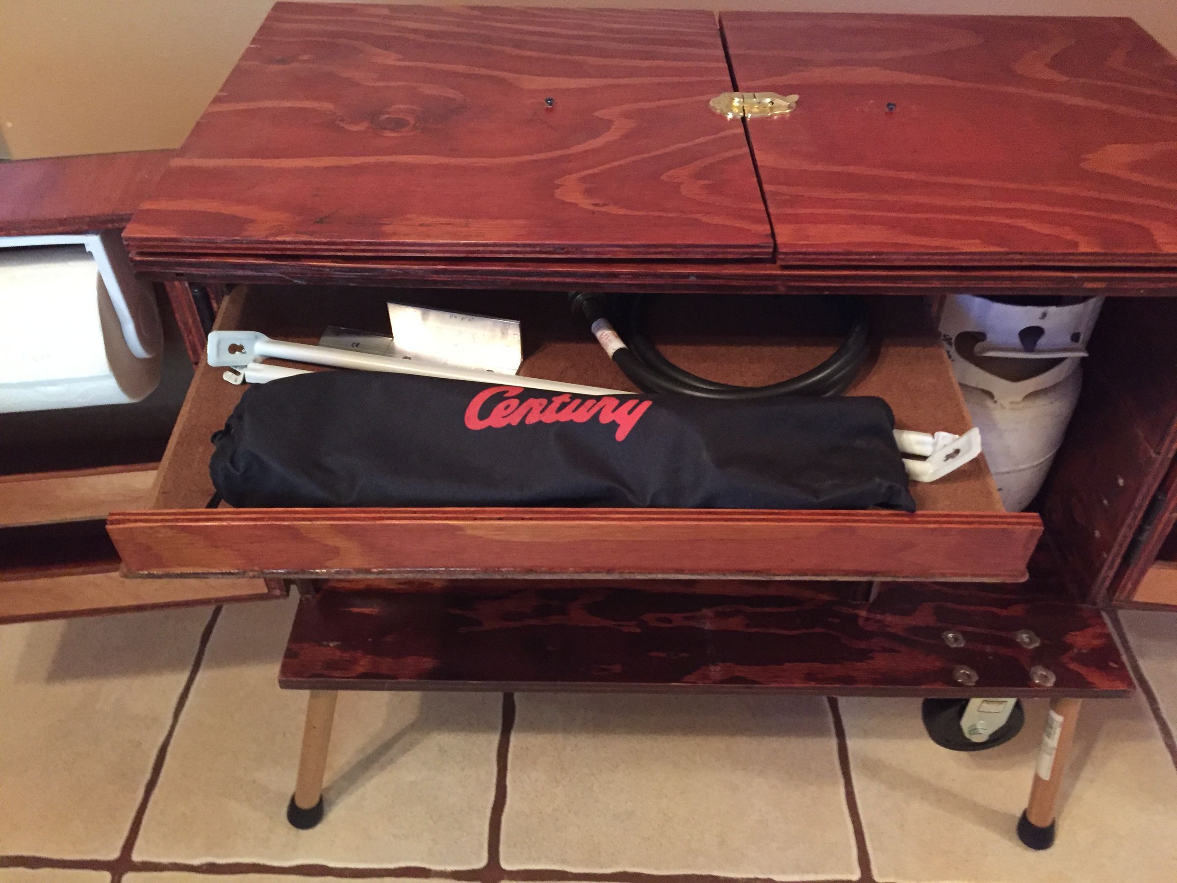 CAMP STORAGE / COOKING STATION : 7 Steps (with Pictures) - Instructables