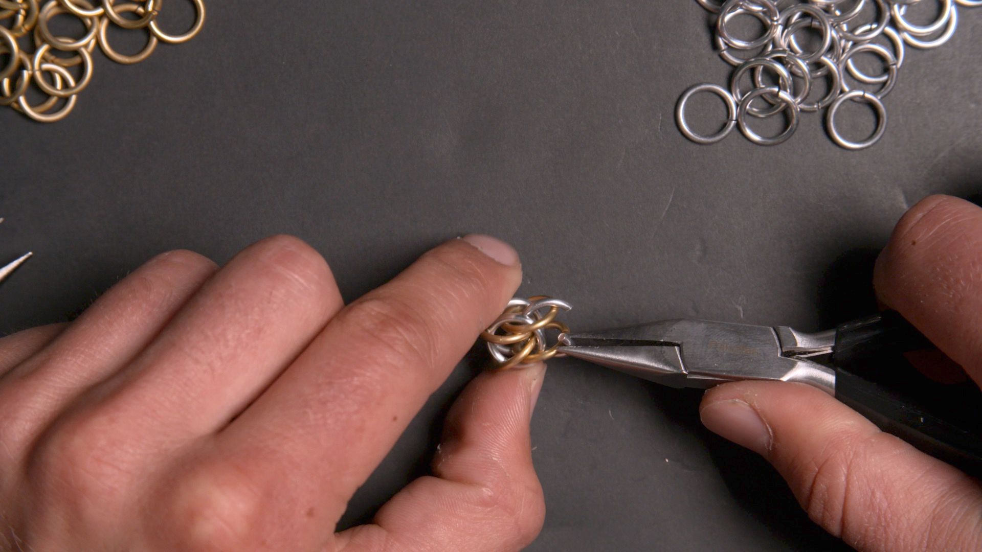 Full Persian Chainmail Bracelet : 5 Steps (with Pictures) - Instructables