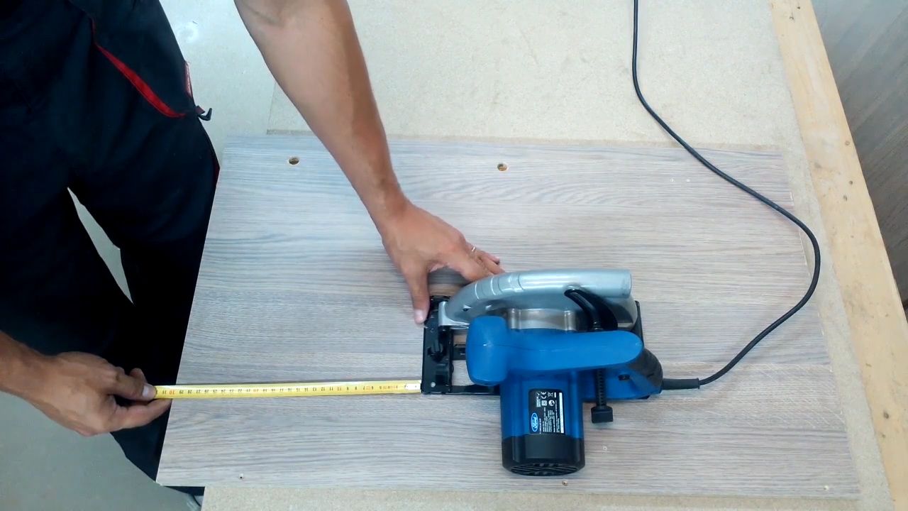 How to Make a Homemade Table Saw With Circular Saw : 6 Steps (with ...