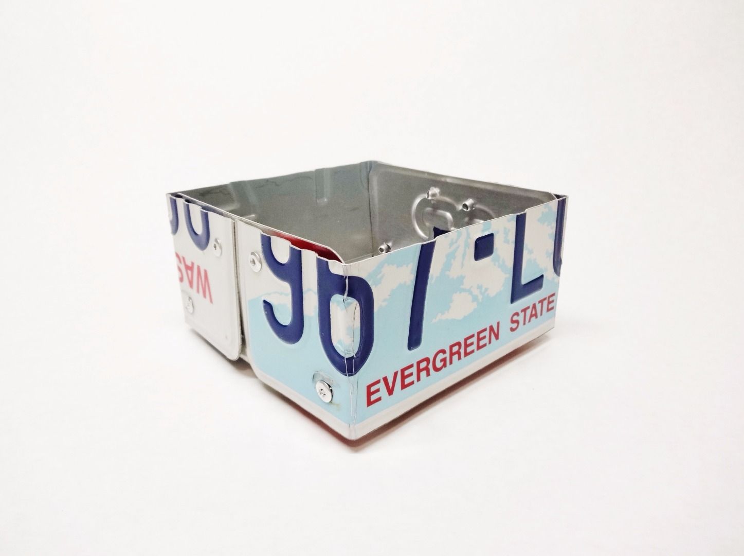 3 Things to Make From Old License Plates : 20 Steps (with Pictures ...