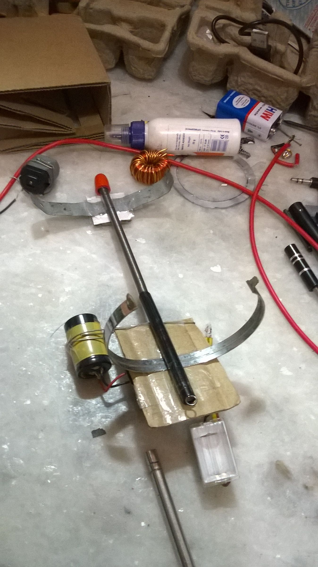 Handheld EMP Device : 8 Steps - Instructables