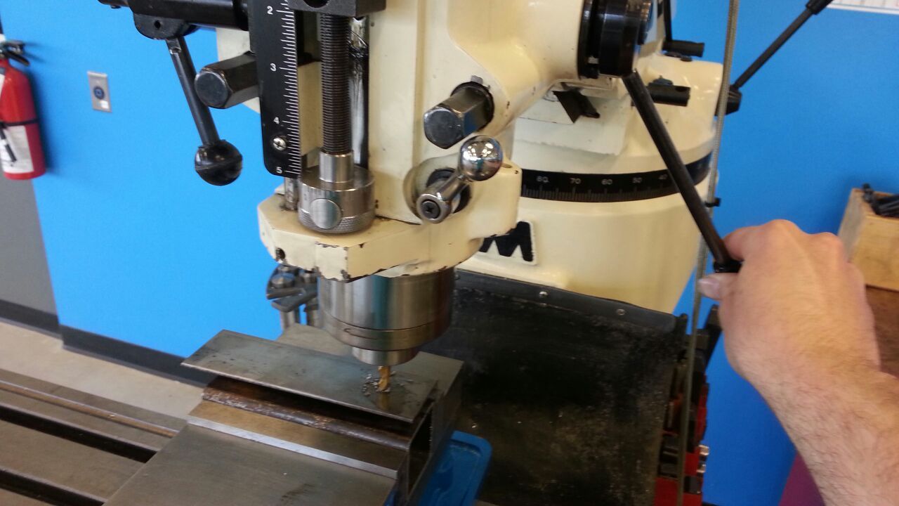 How to Make Slotted Holes in Angle Iron : 4 Steps - Instructables