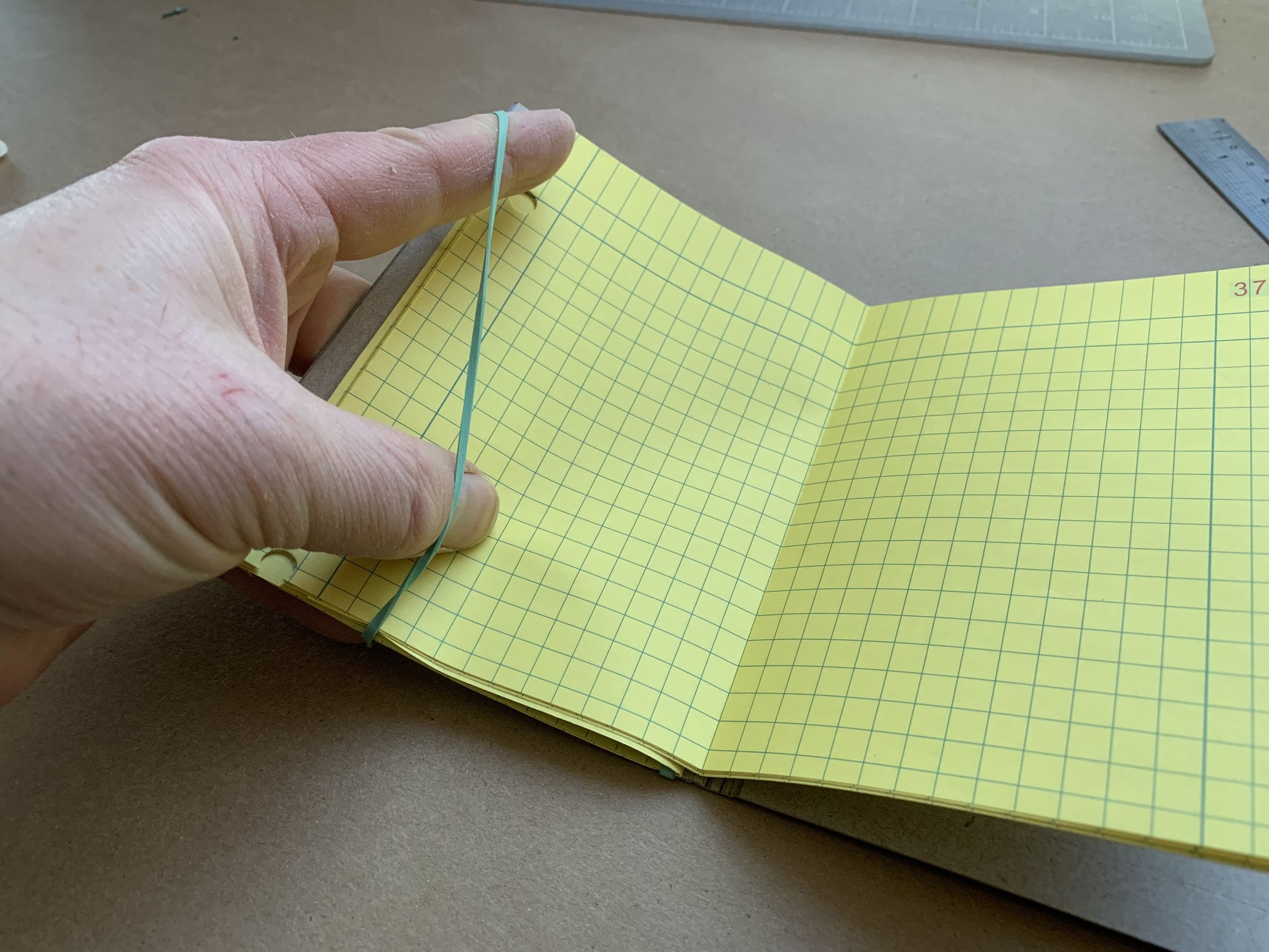 Rubber Band Bookbinding : 7 Steps (with Pictures) - Instructables