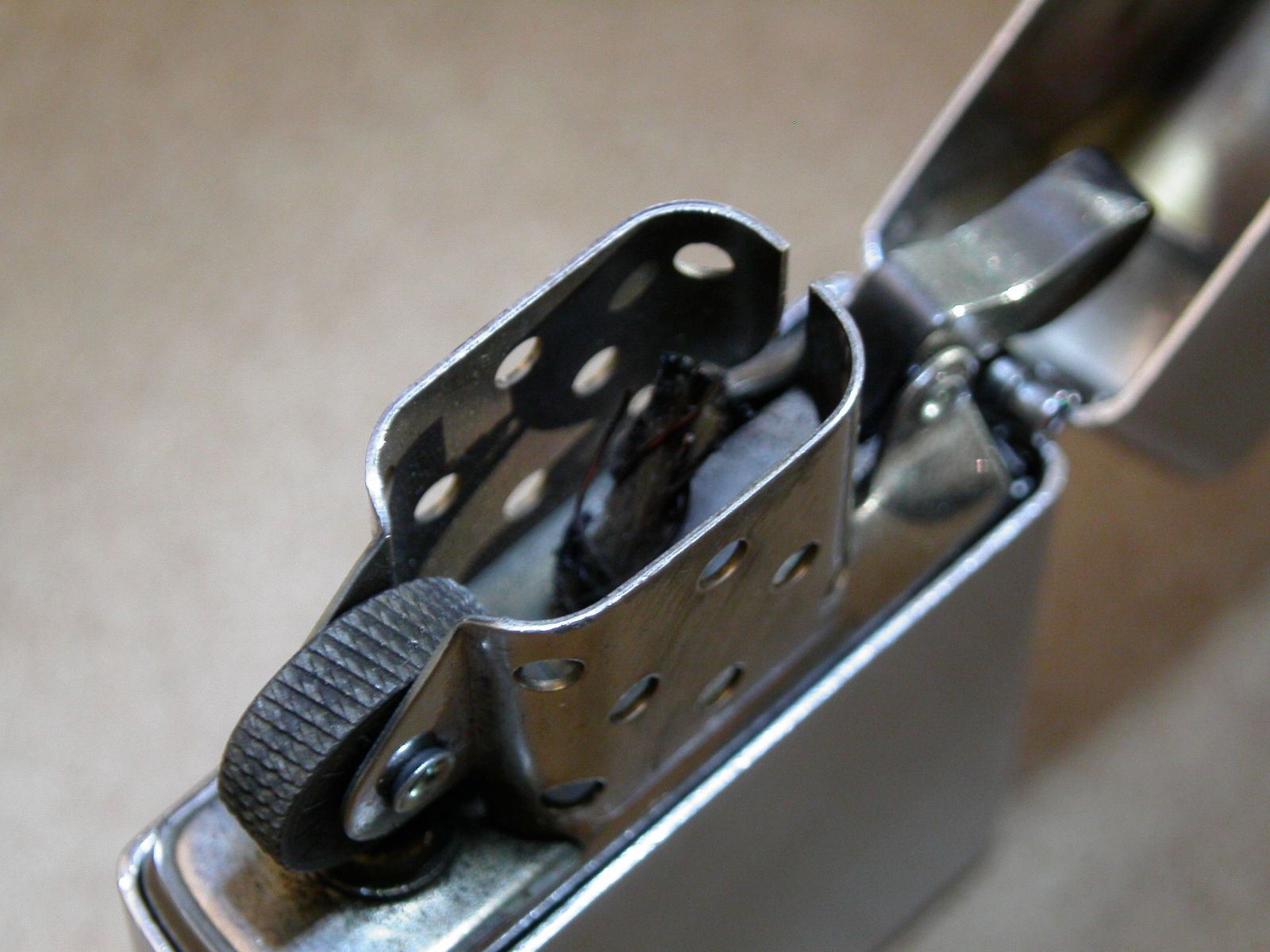 Zippo Trick: the Twilight Zone : 4 Steps (with Pictures) - Instructables