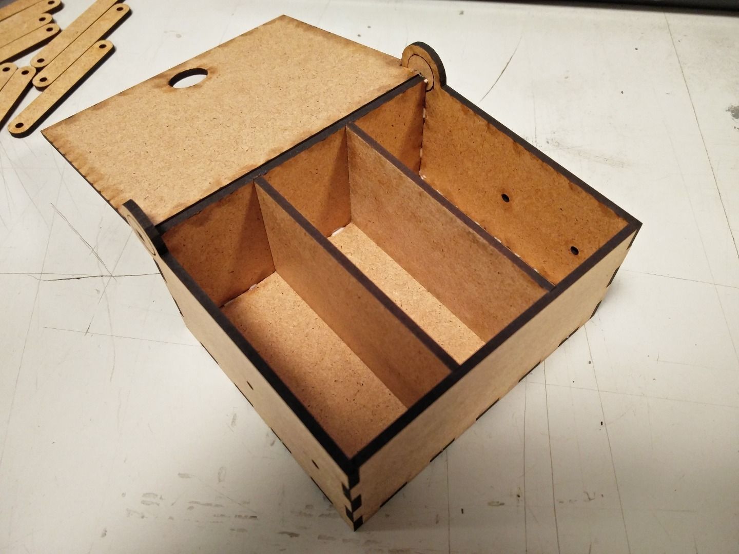 Laser Cut Pivoting Box : 10 Steps (with Pictures) - Instructables