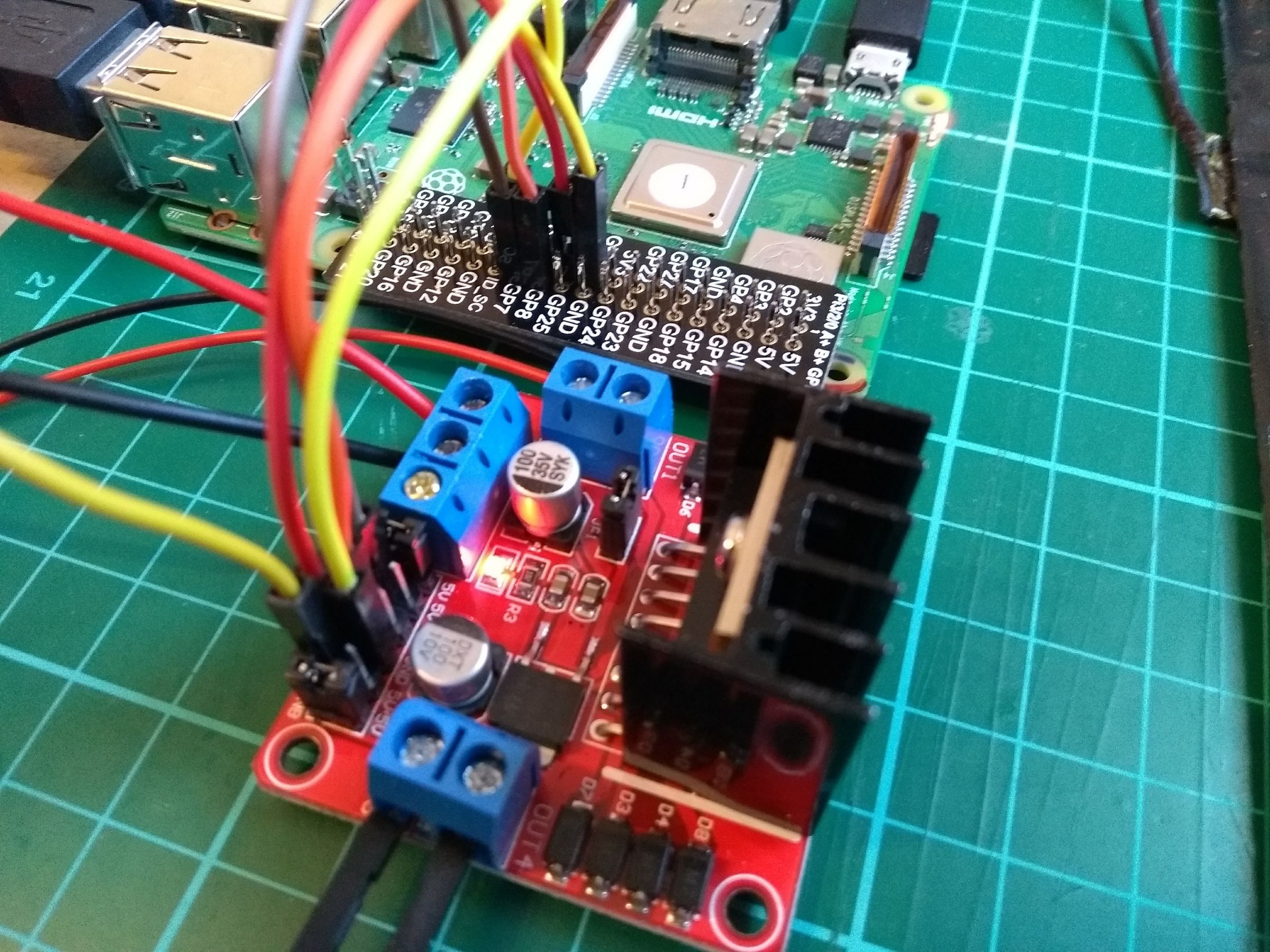 Raspberry Pi Roomba : 6 Steps - Instructables