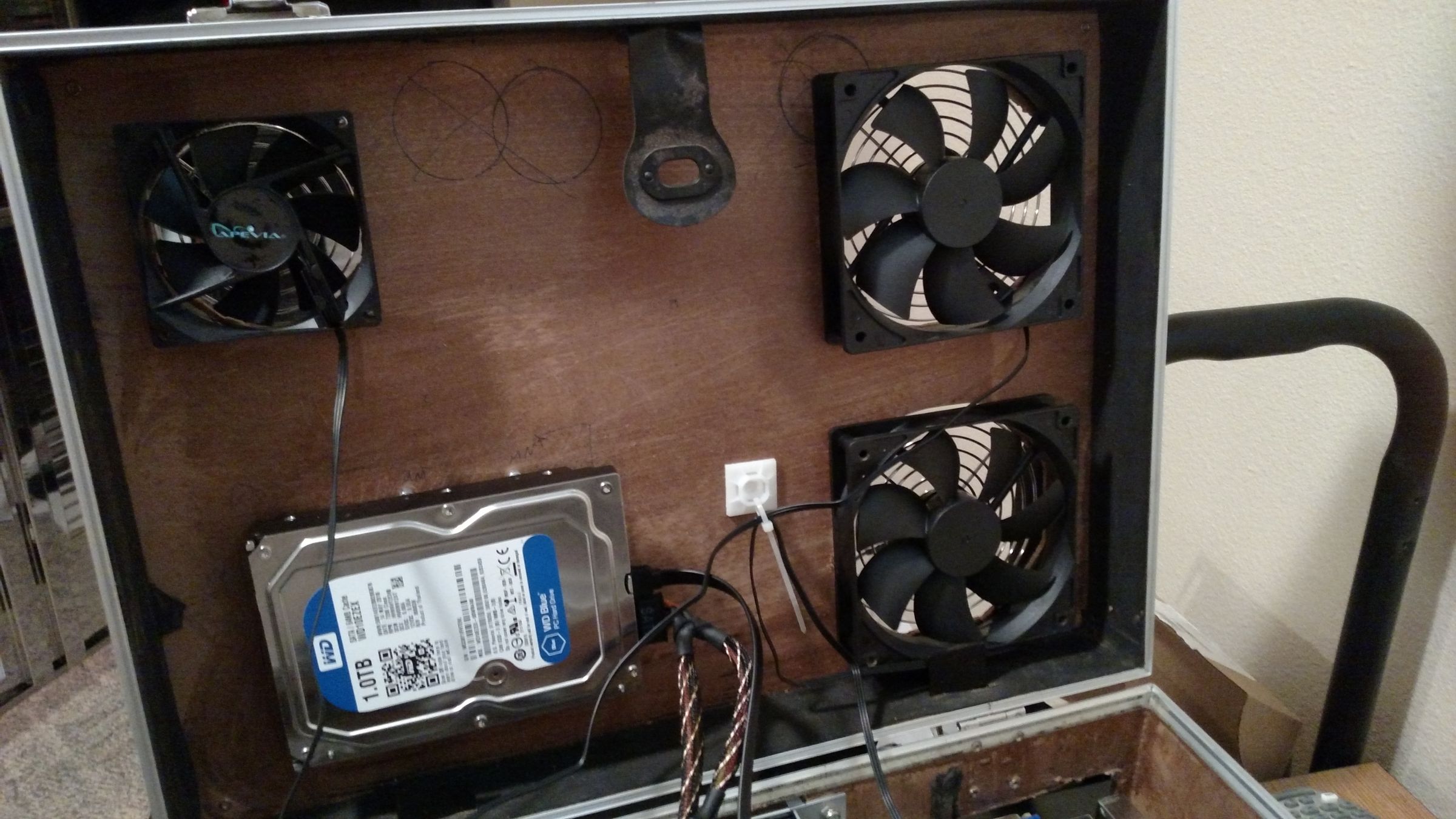 All-in-one PC Build (Luggable PC) : 8 Steps (with Pictures) - Instructables