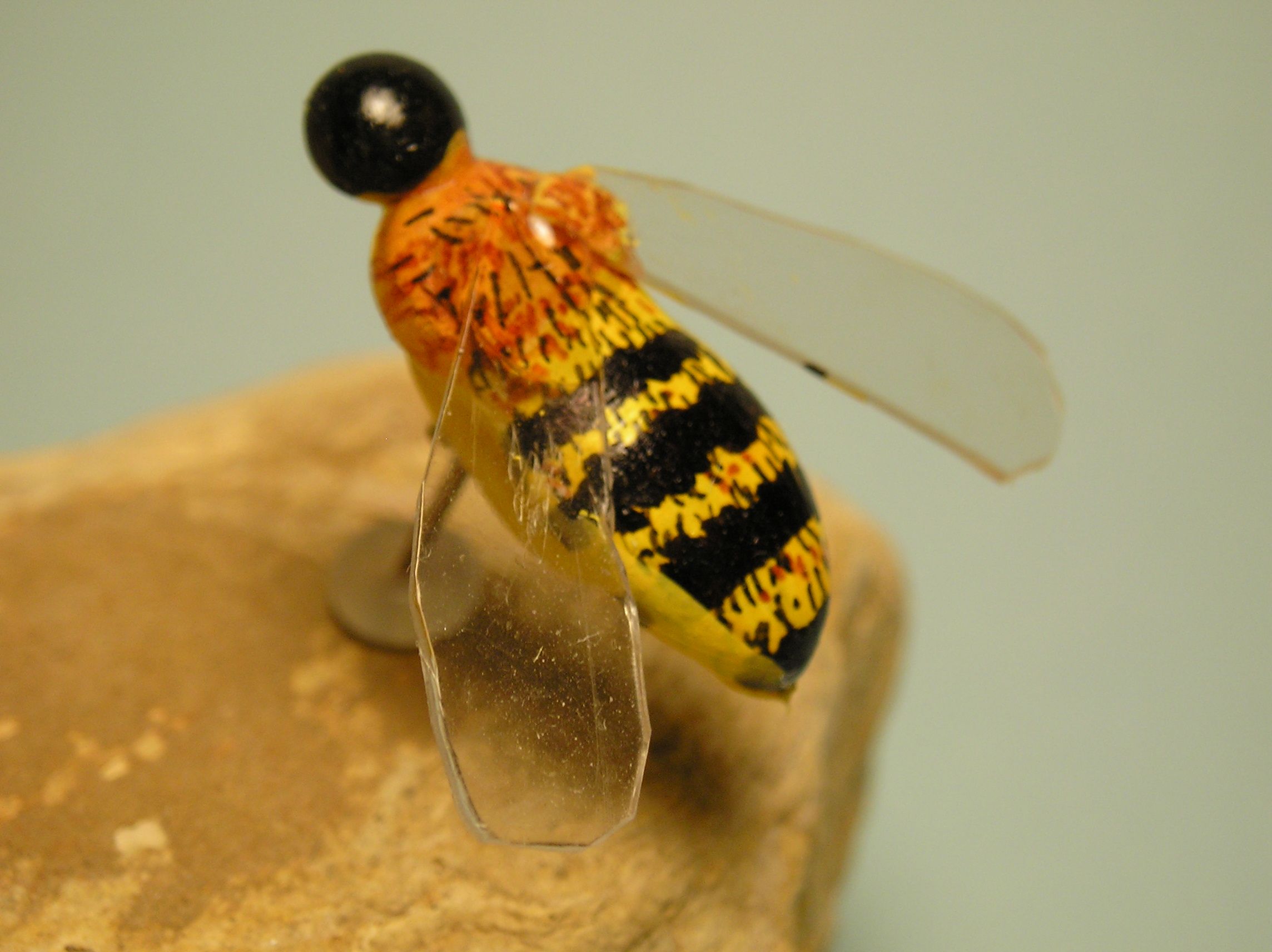 How to Make Glue Bugs : 9 Steps (with Pictures) - Instructables