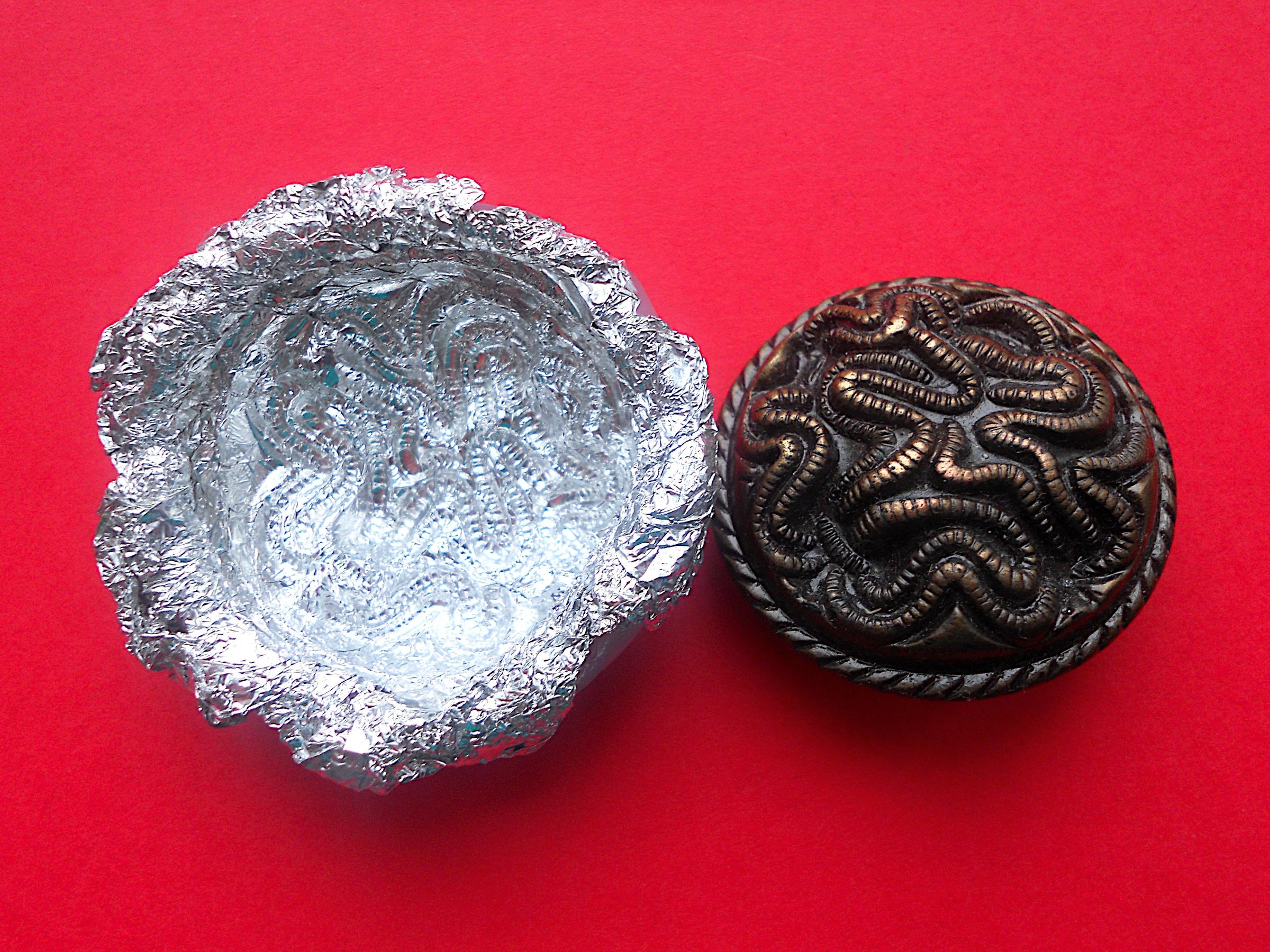 Concrete Buttons Using Foil and Glue : 12 Steps (with Pictures ...