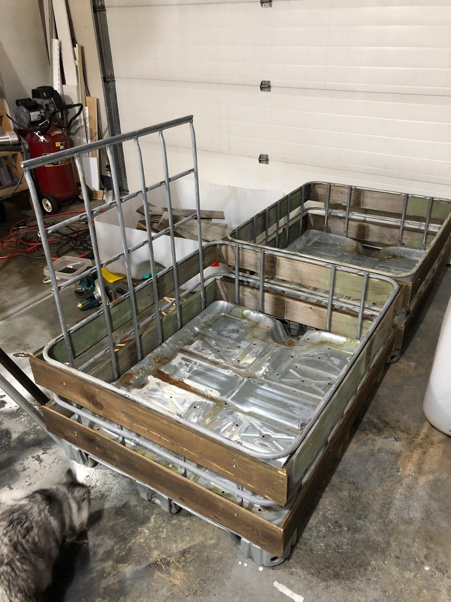Garden Planters - From an IBC Tote and Old Fence : 13 Steps (with ...