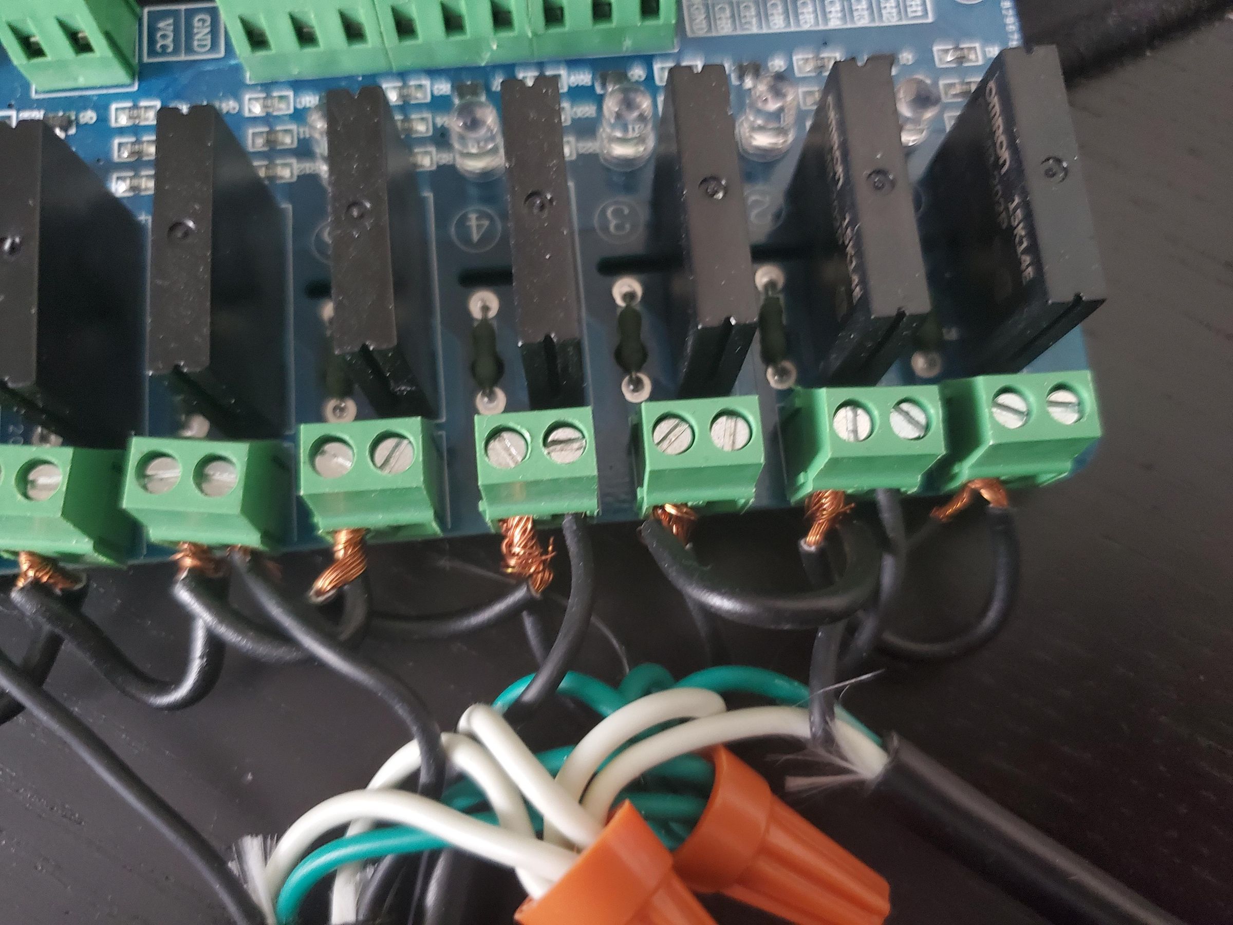 How to Sync Music to Christmas Lights Using a Raspberry Pi and LightShowPi : 10 Steps ...