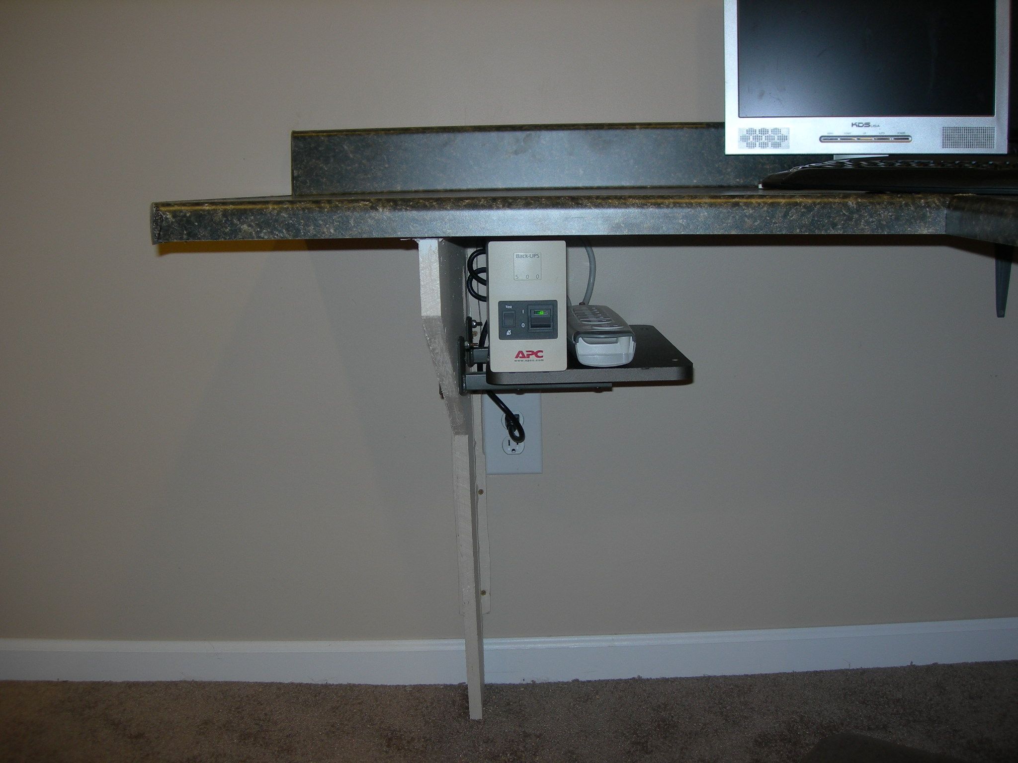 Make a Desk From a Kitchen Countertop! : 16 Steps - Instructables