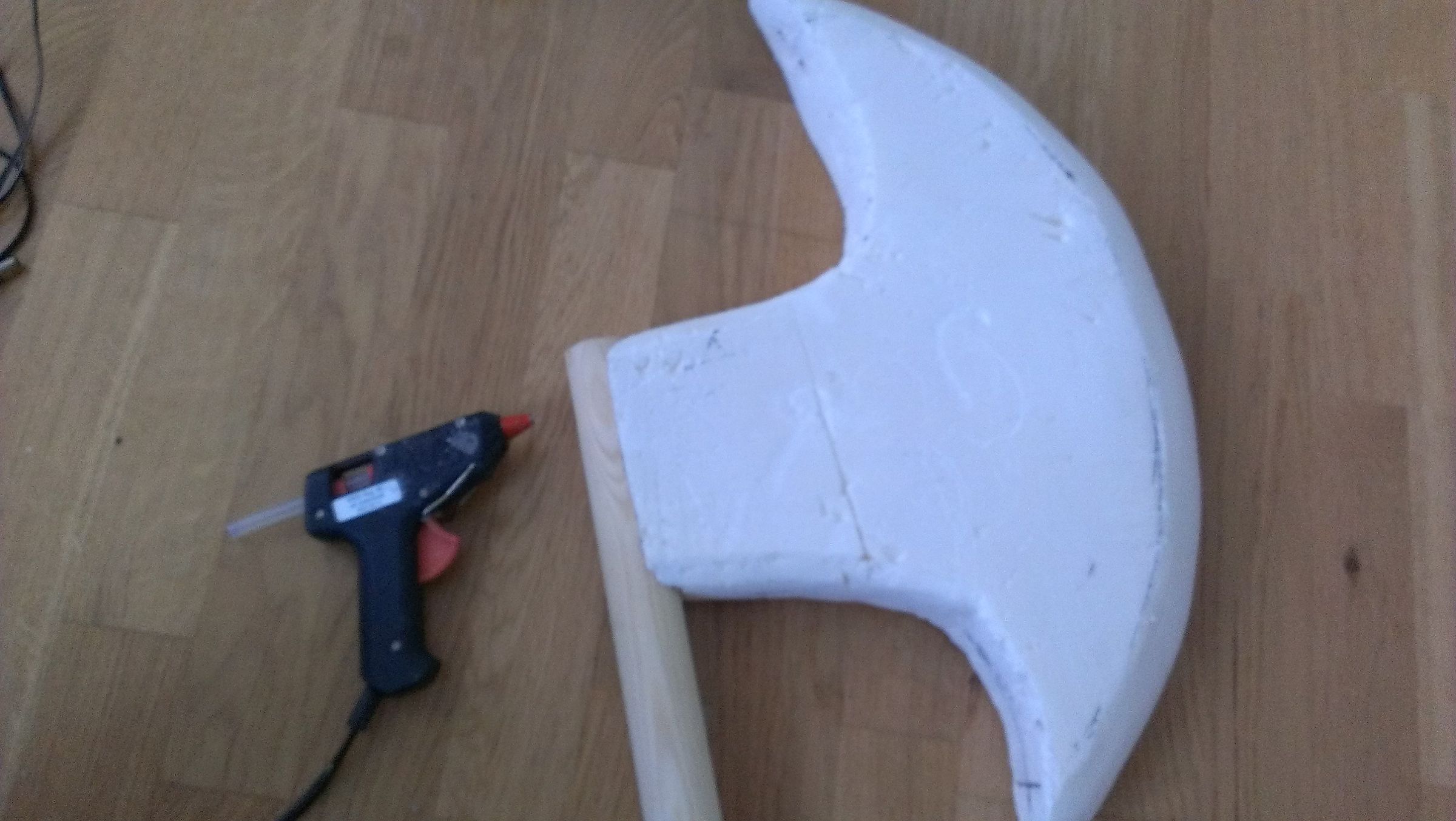 Cosplay Axe - Astrid Httyd 2 : 4 Steps (with Pictures) - Instructables