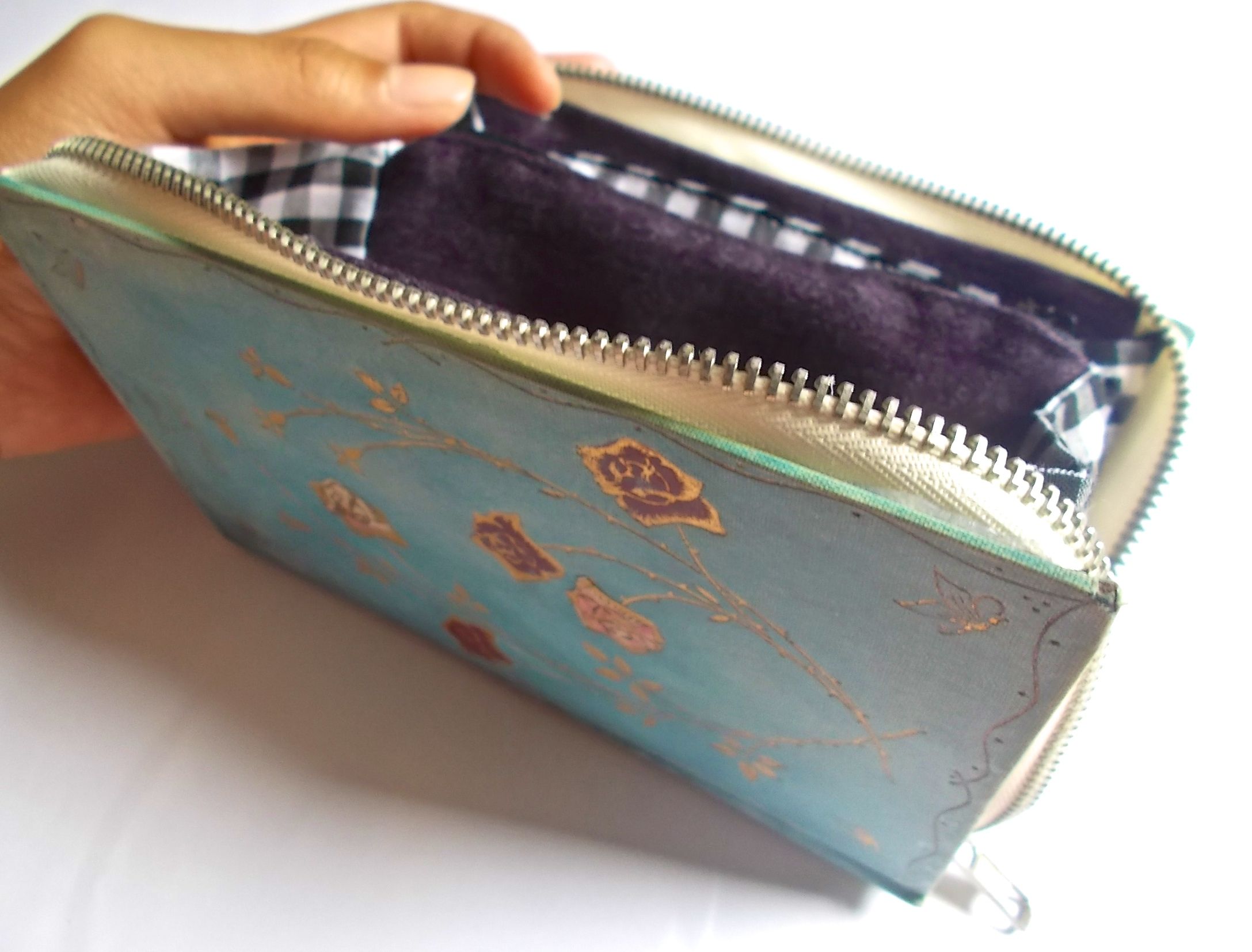 Vintage Book to Wallet : 16 Steps (with Pictures) - Instructables