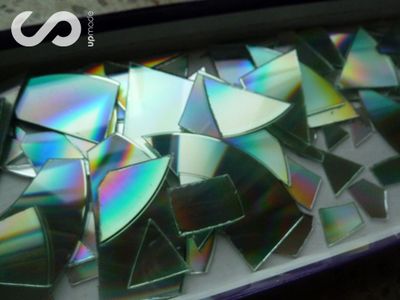 HOW TO: Use Old CDs for Mosaic Craft Projects - DIY Kitchen Backsplash ...