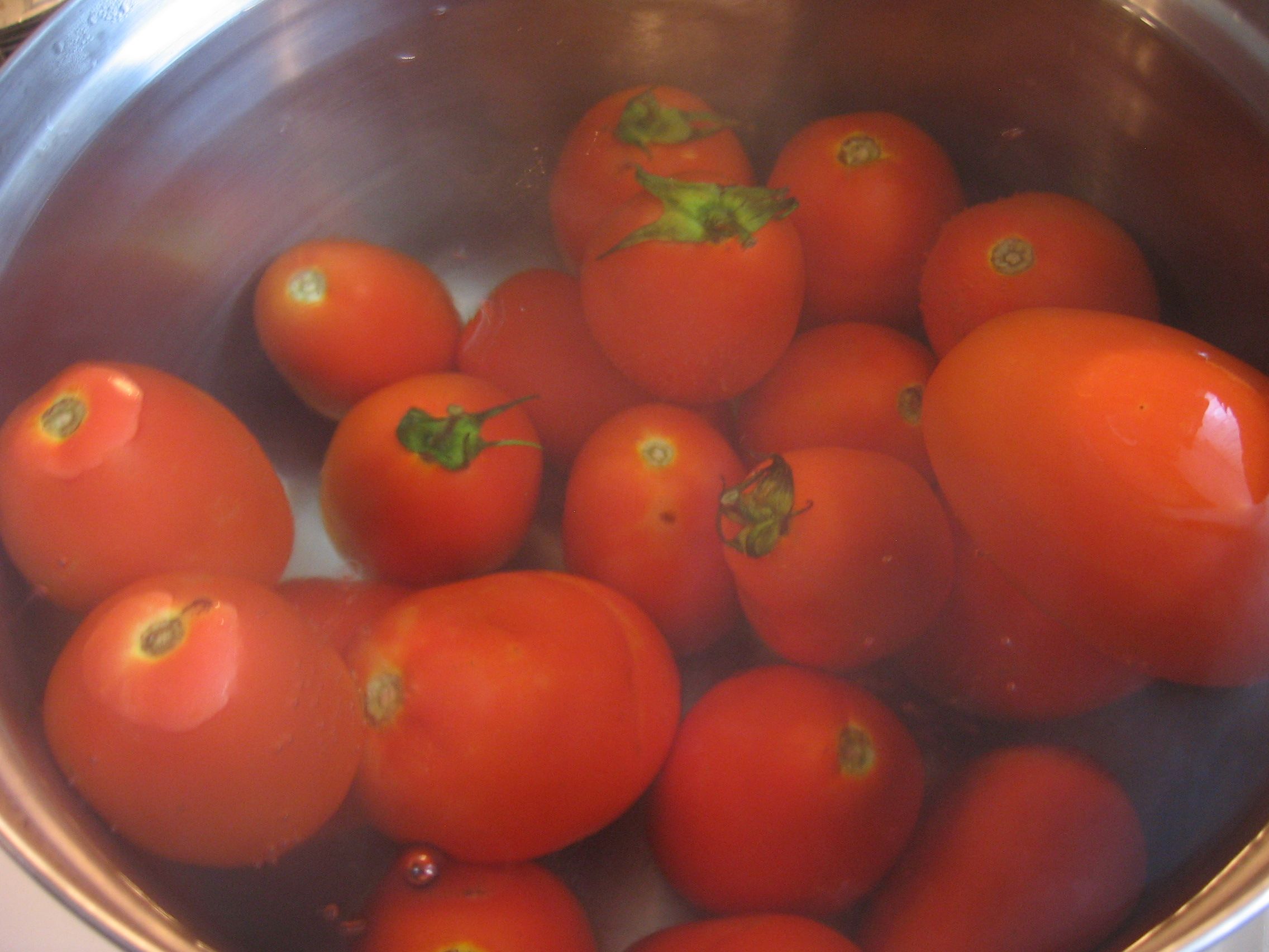 Roma Sunday - 15 Minute Pressure Canned Roma Tomatoes Without Water or ...