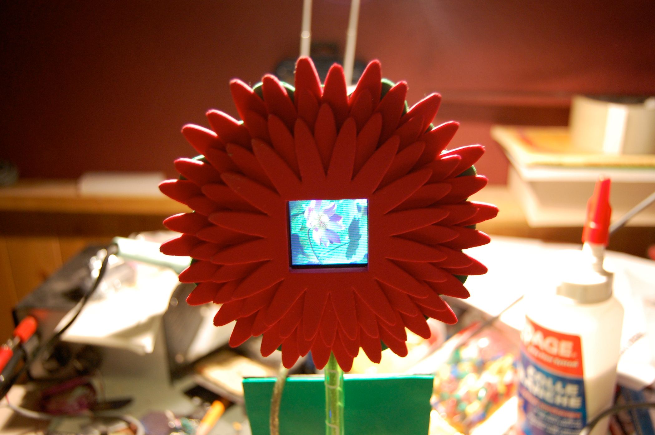 Solar Powered Digital Picture Frame : 11 Steps (with Pictures ...