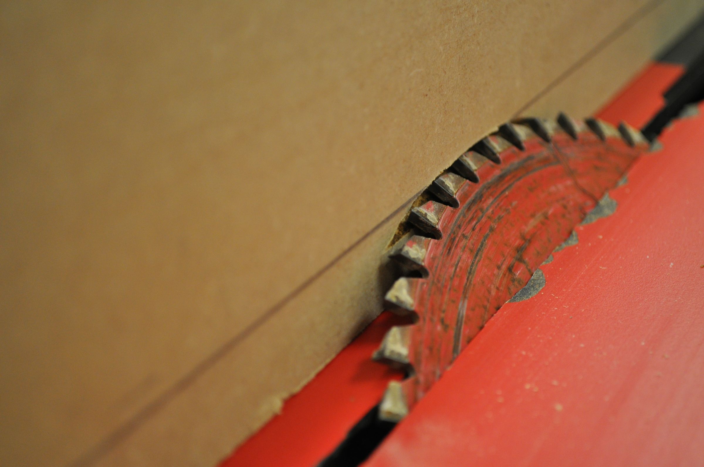 Cutting Precision Miters in Ten Minutes or Less : 4 Steps (with ...