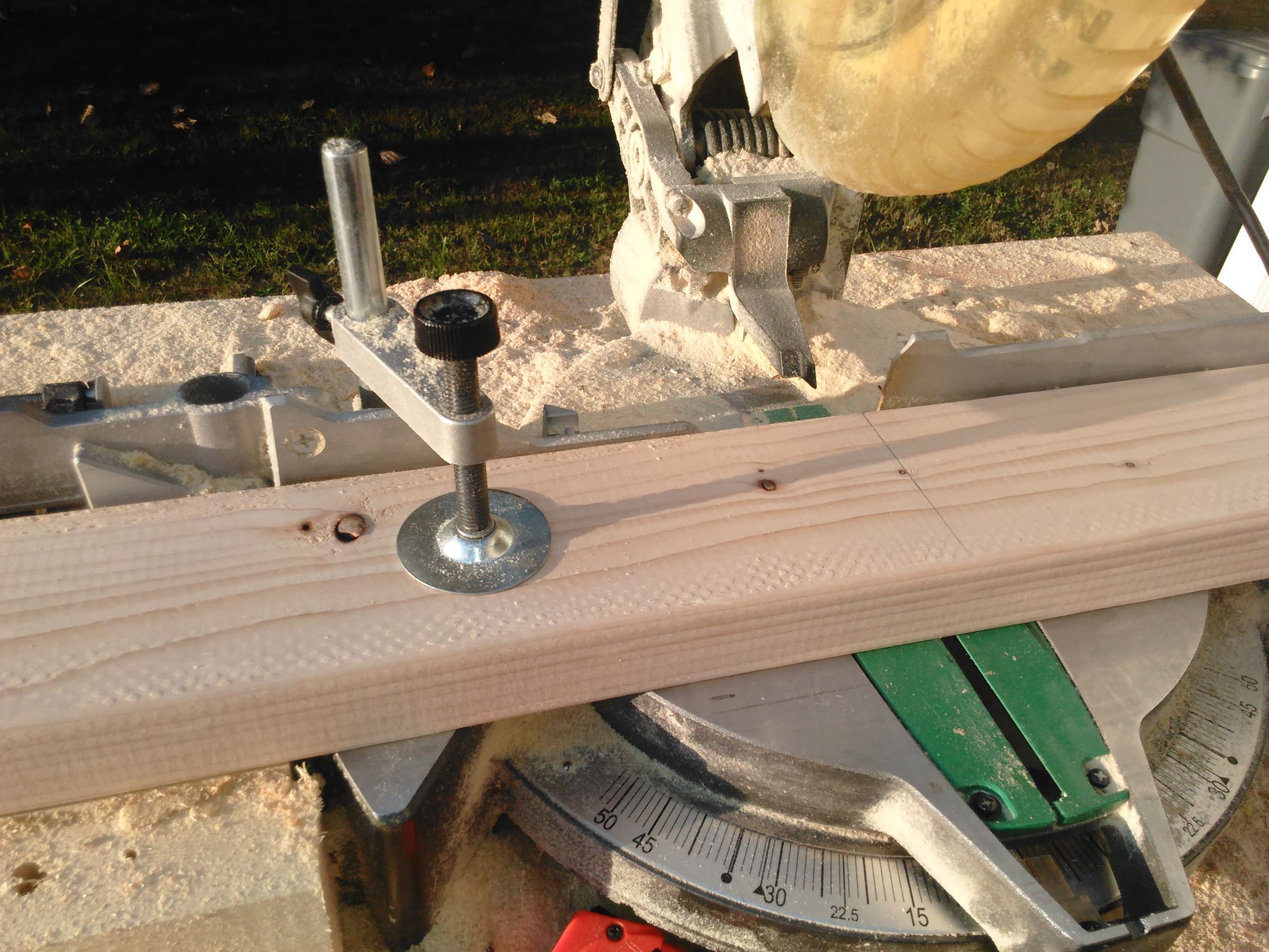 Rustic Farmhouse Table DIY : 10 Steps (with Pictures) - Instructables