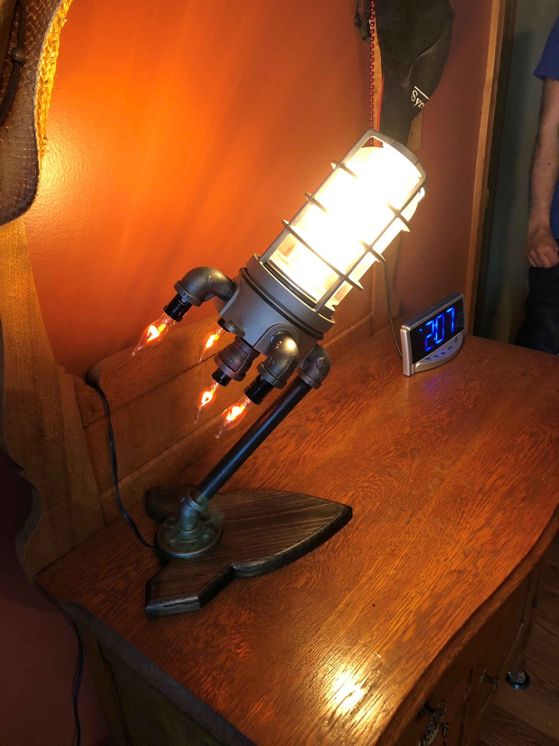 Rocket Ship Lamp : 4 Steps (with Pictures) - Instructables