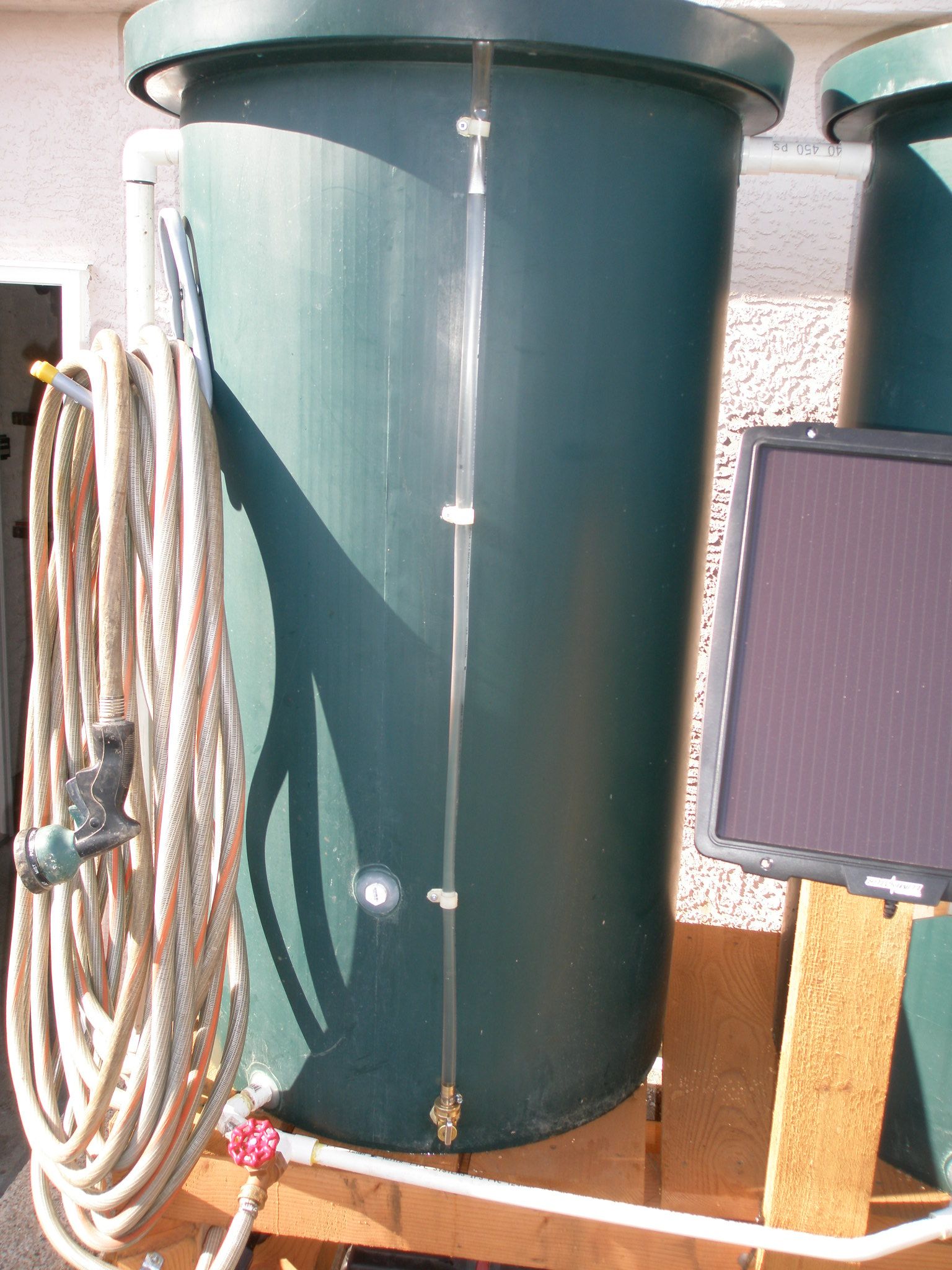 Green Solar Powered Water Barrel : 9 Steps (with Pictures) - Instructables