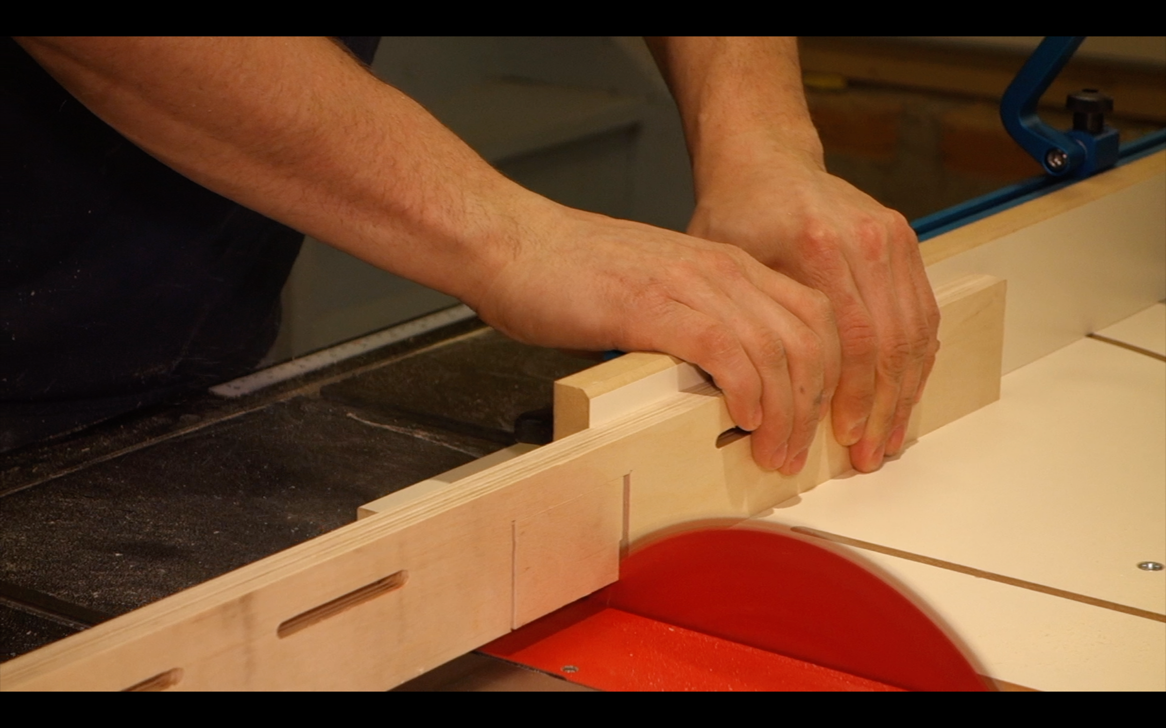 Make It - Adjustable Router Fence : 7 Steps (with Pictures) - Instructables