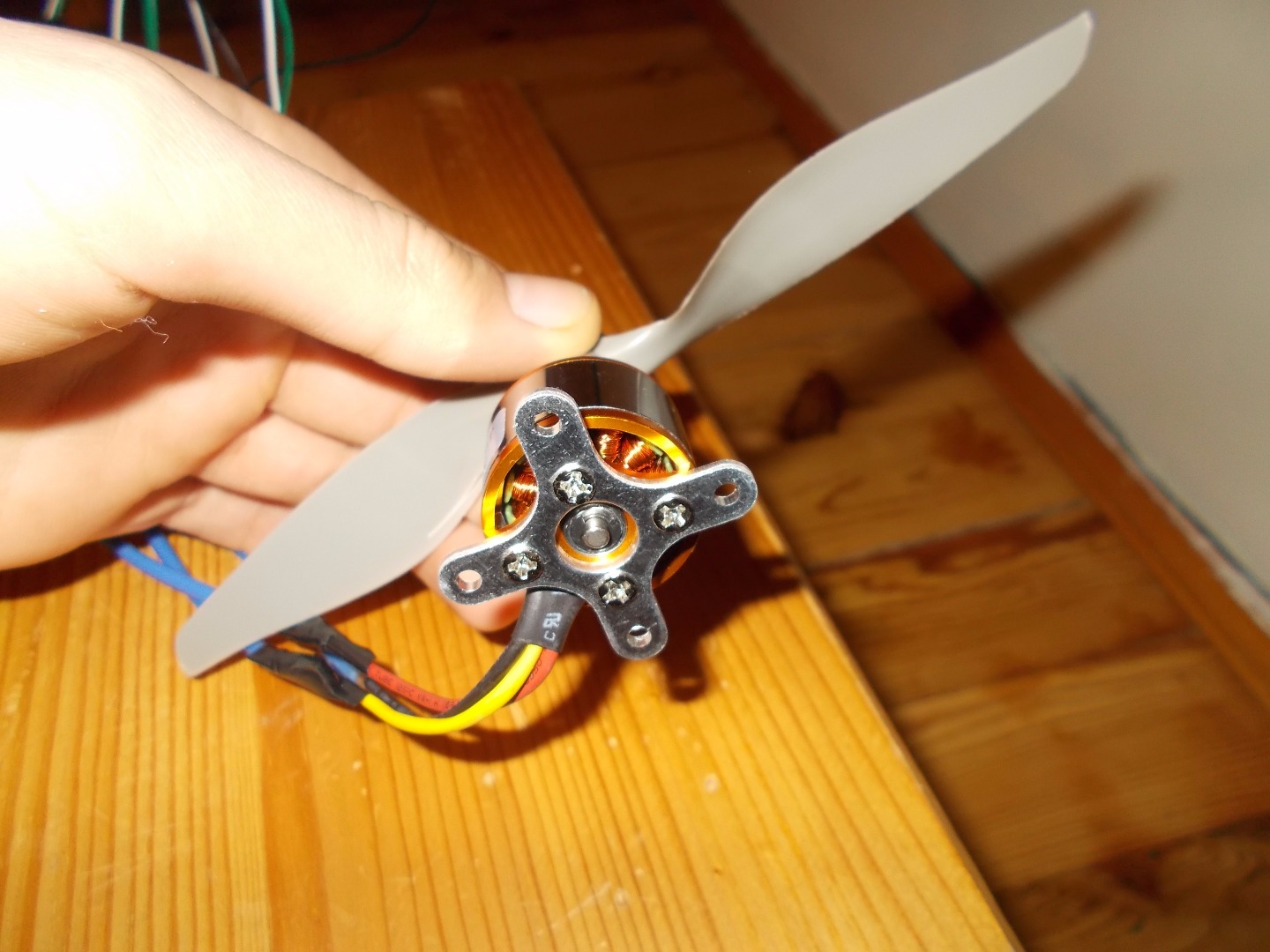 How to Buy and Control Brushless Motor : 4 Steps (with Pictures ...