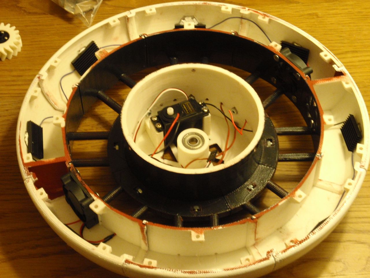 A Fully 3D Printable GlaDOS Robotic Ceiling Arm Lamp : 11 Steps (with ...