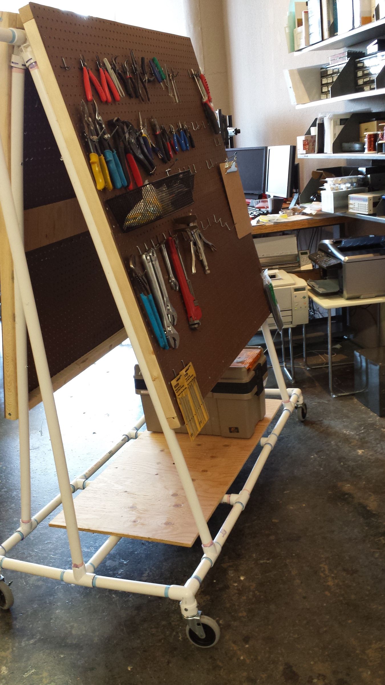 Build a Peg Board Tool Cart (by Brad Justinen) : 16 Steps (with ...