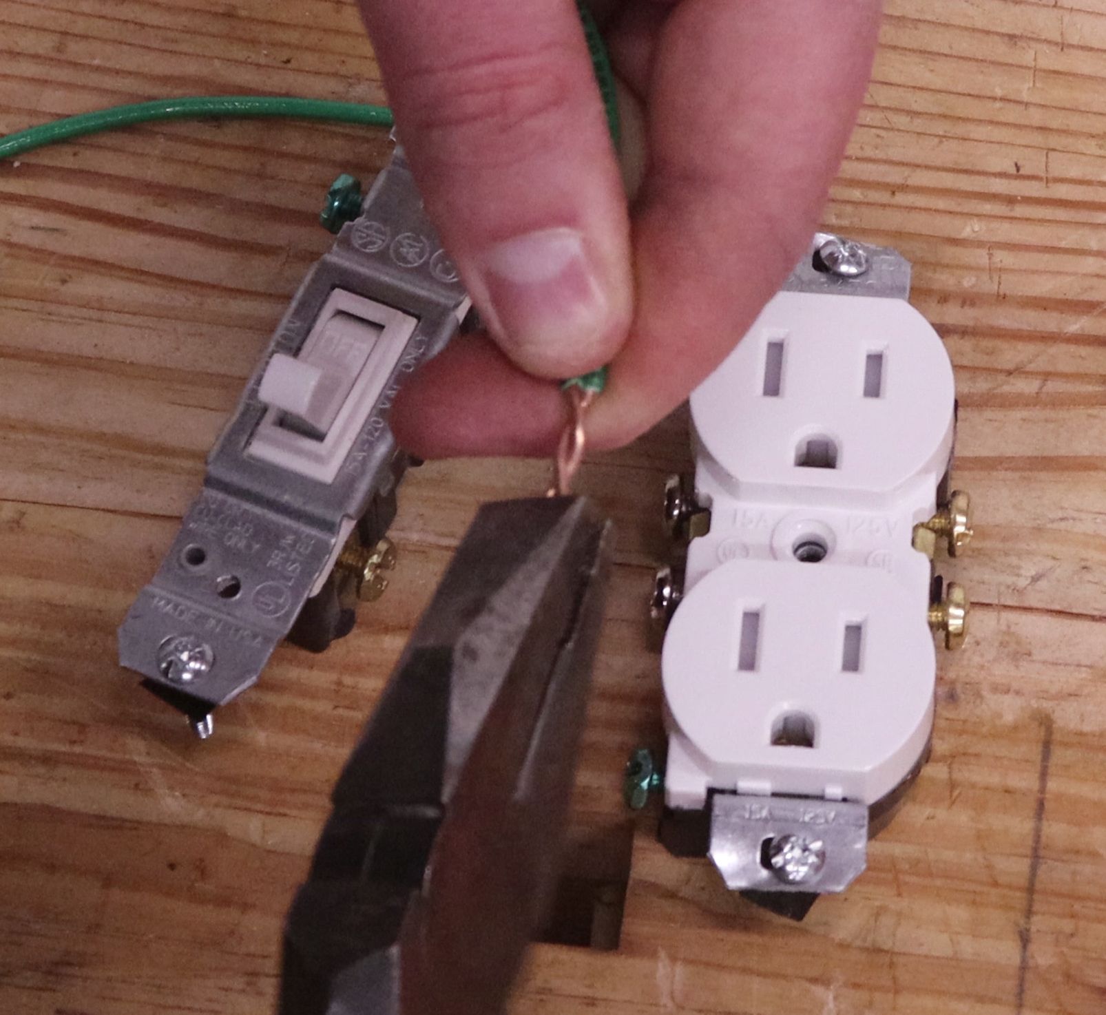 DIY Portable Switched Power Outlet With Extension Cord : 8 Steps (with ...