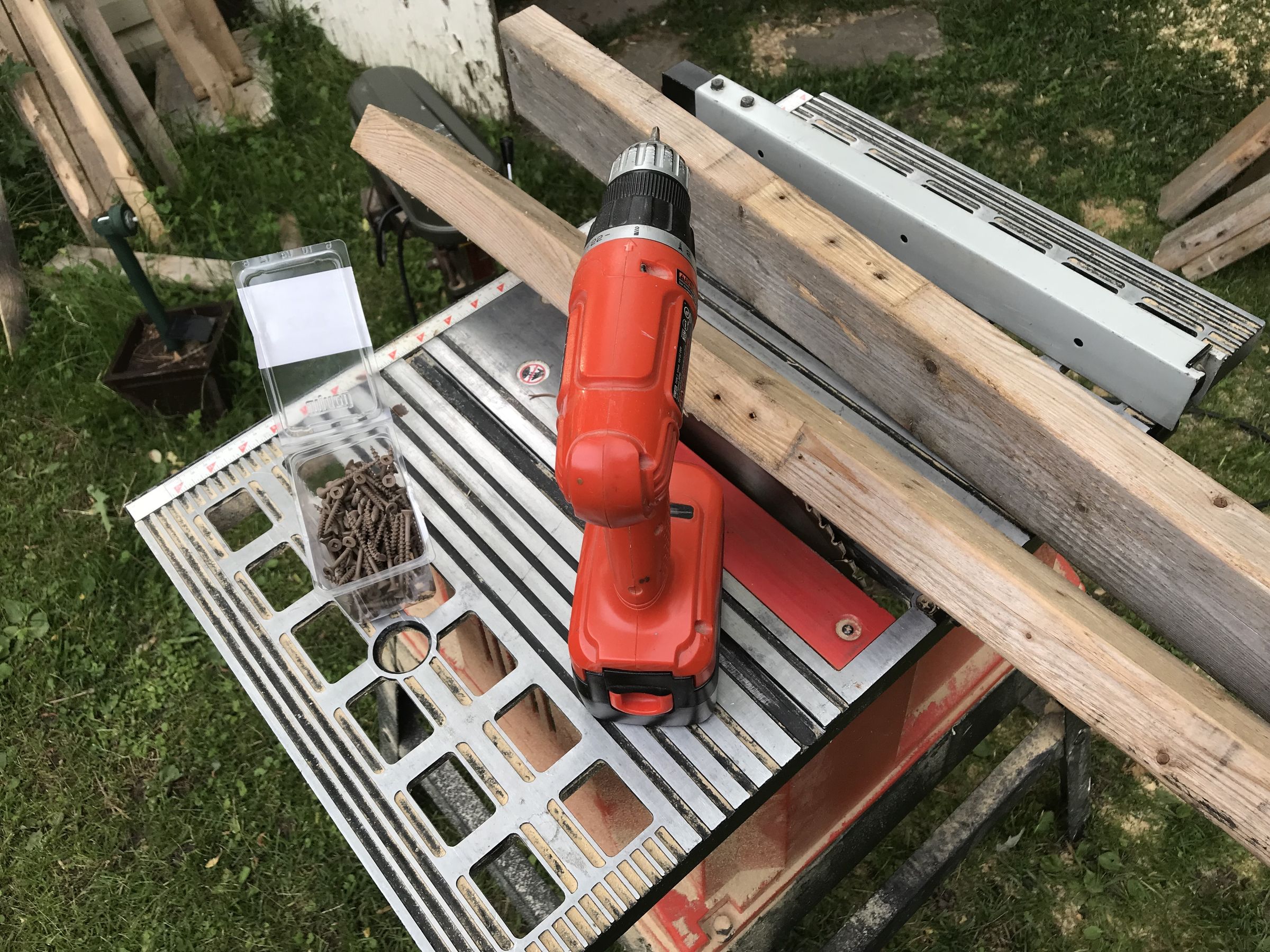 Building a Workbench Out of Pallets : 5 Steps (with Pictures ...