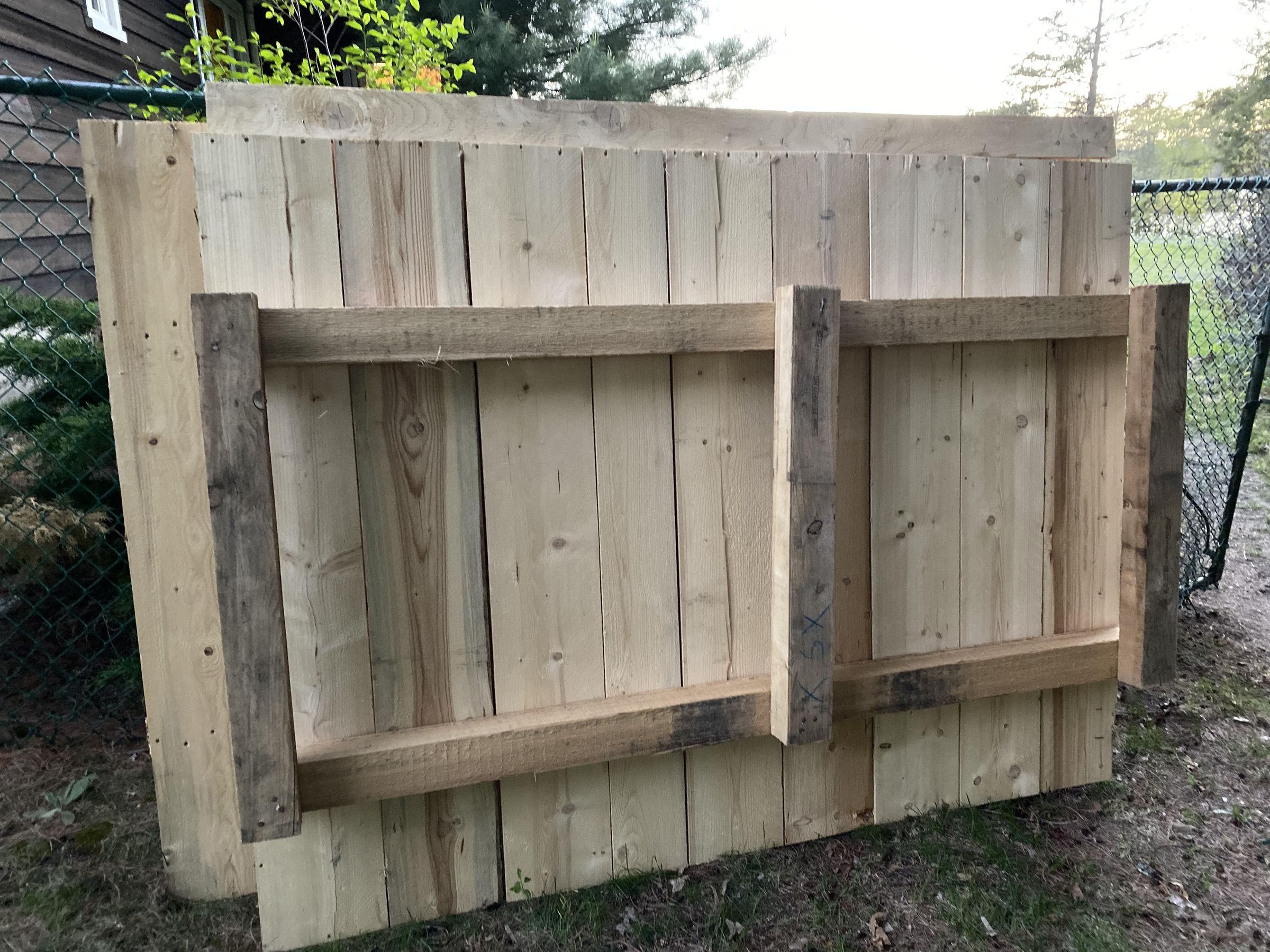 Awesome Chicken Coop From (Almost) 100% Reused/Repurposed Materials ...