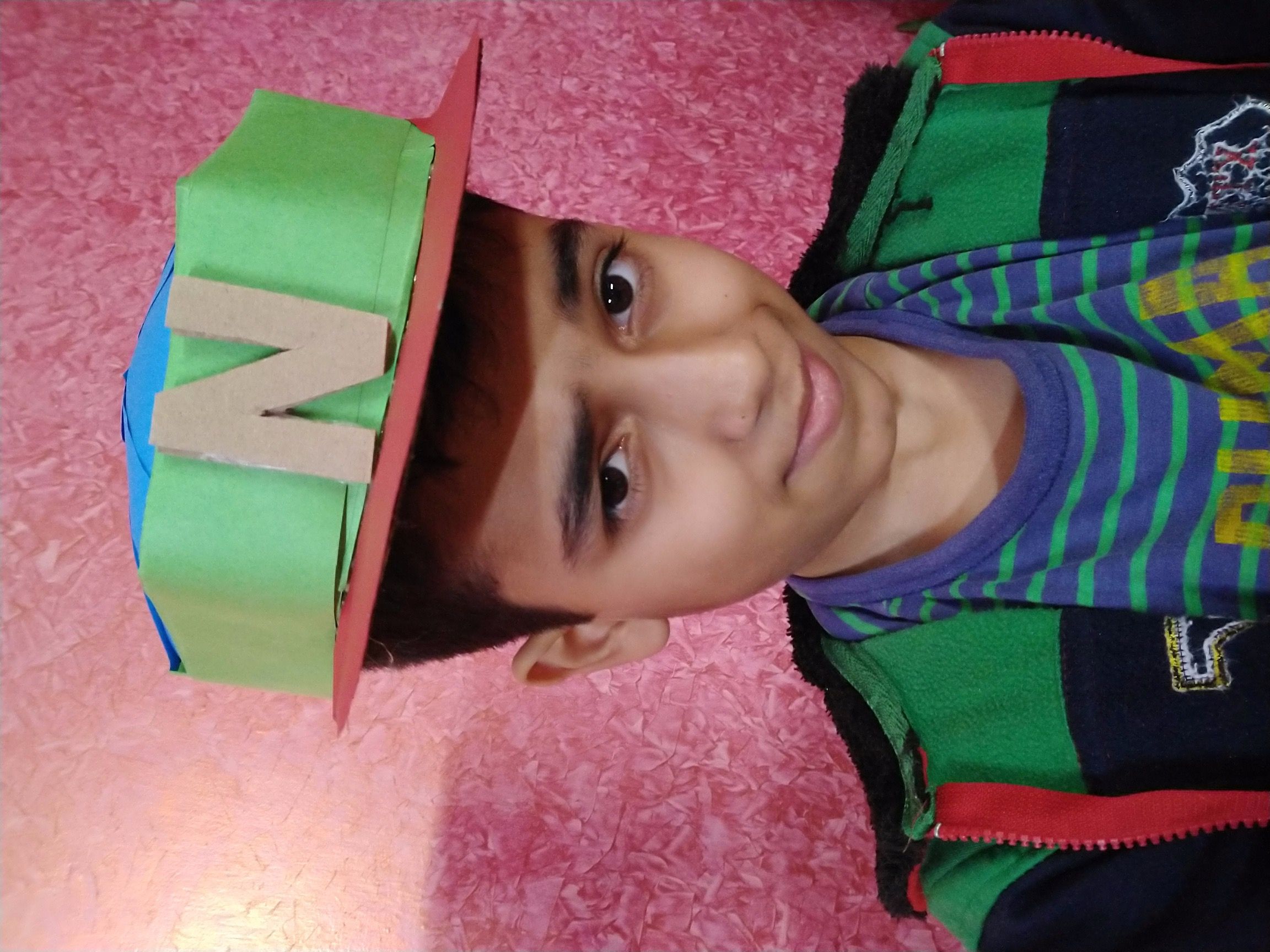 Cardboard Cap : 7 Steps (with Pictures) - Instructables