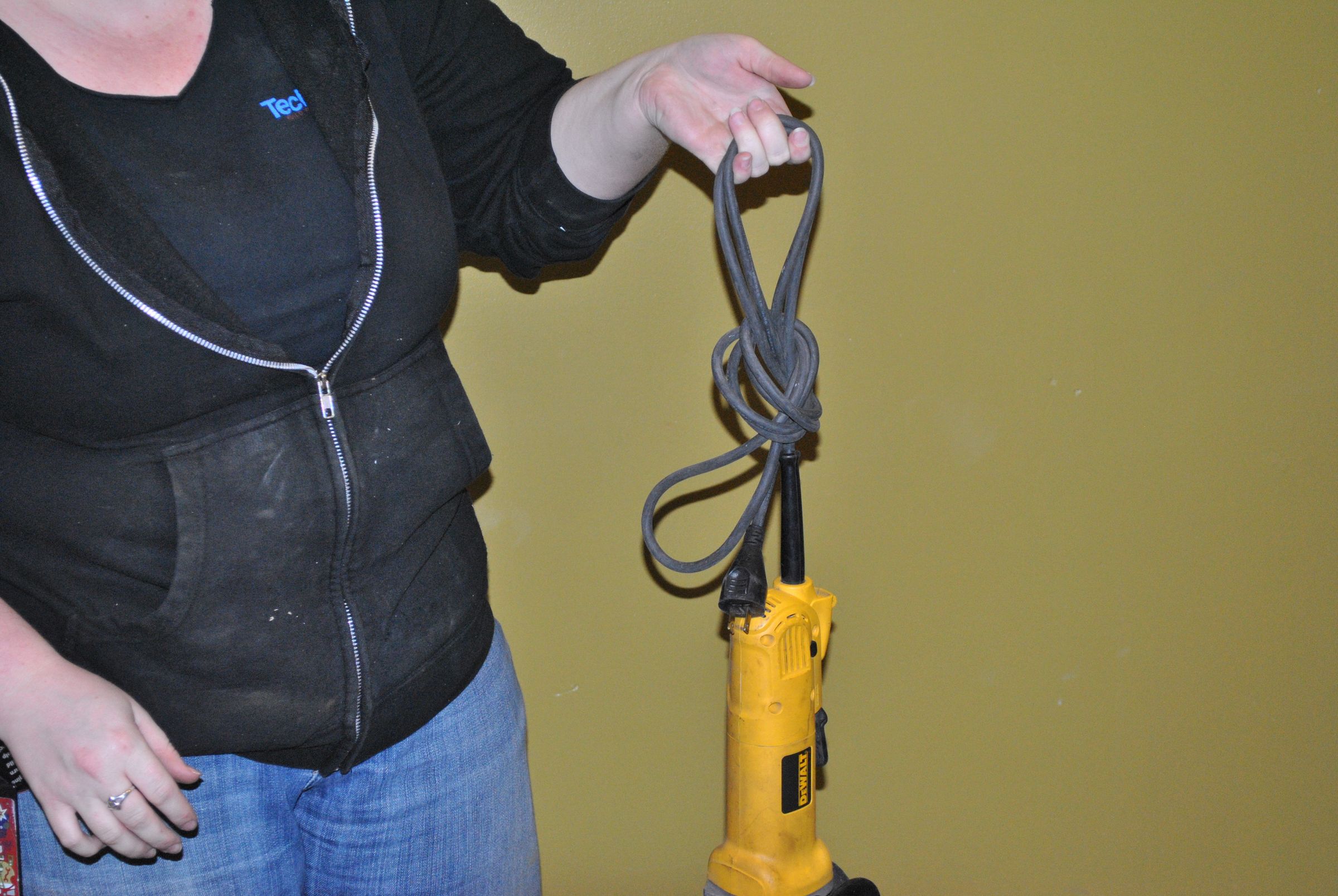 How to Neatly Wrap Power Tool Cords : 5 Steps (with Pictures ...