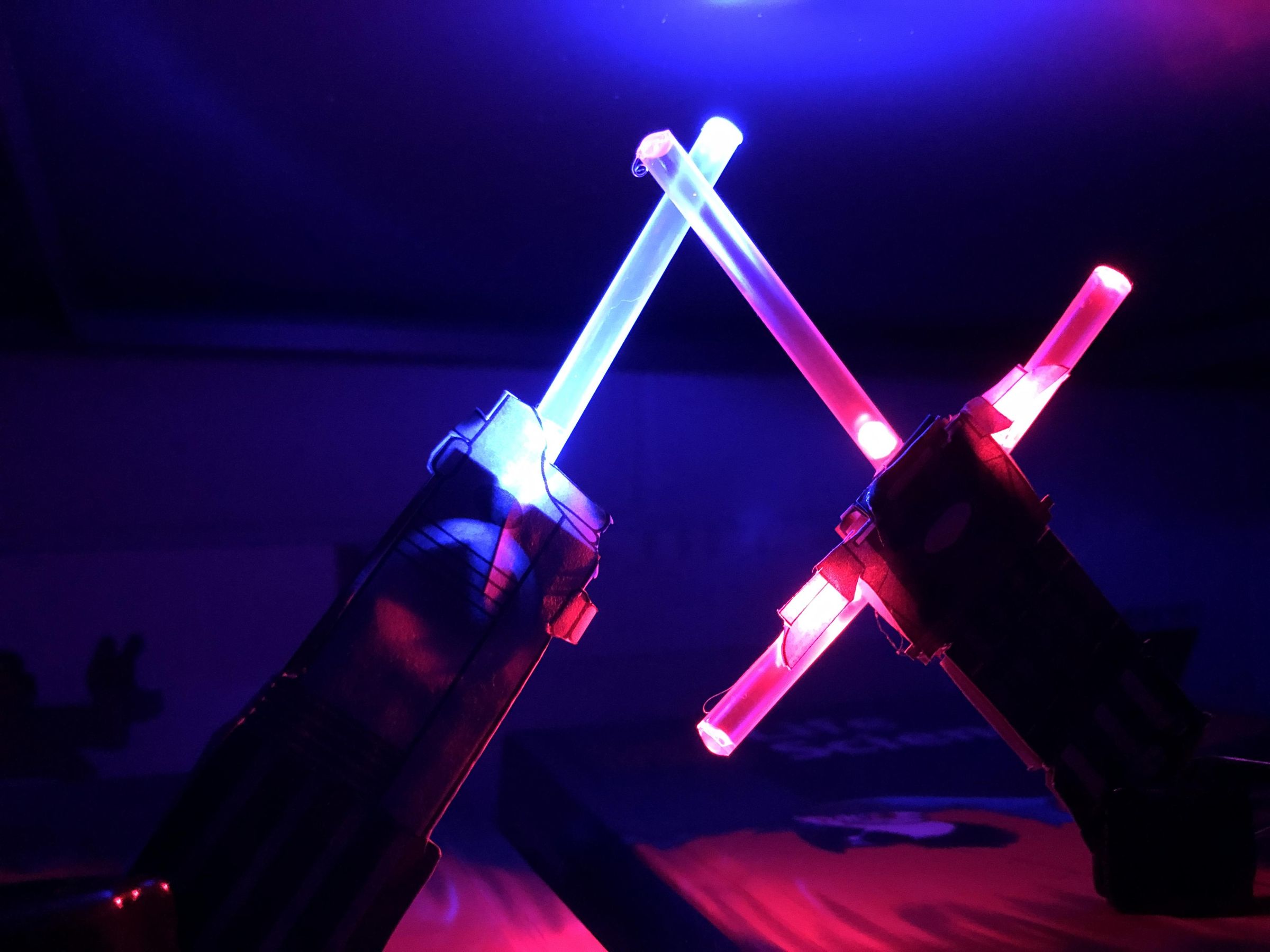 Mini Lightsaber Challenge : 7 Steps (with Pictures) - Instructables