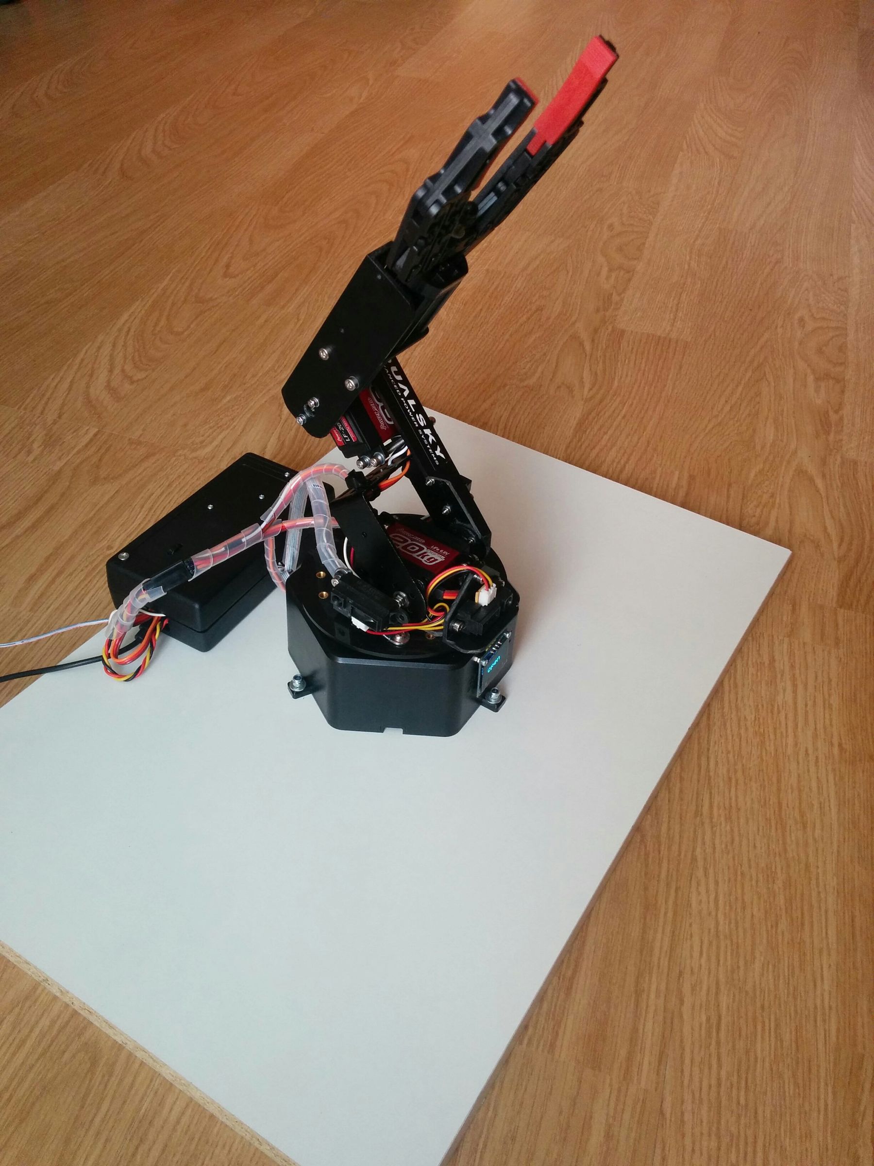 Remote Controlled Smart Robotic Arm : 6 Steps - Instructables