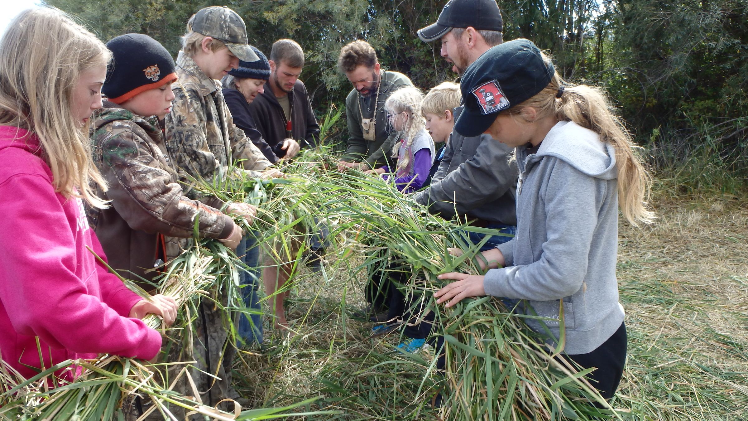 Make a Tug-O-War Rope Out of Grass - by Thomas J. Elpel : 6 Steps (with ...