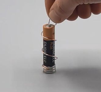 Homopolar Motor : 4 Steps (with Pictures) - Instructables