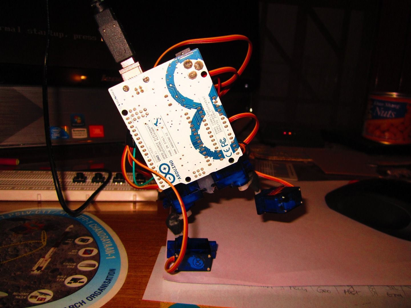 Make a Simple Bipedal Humanoid Robot (Servo Walking Robot) : 7 Steps ...