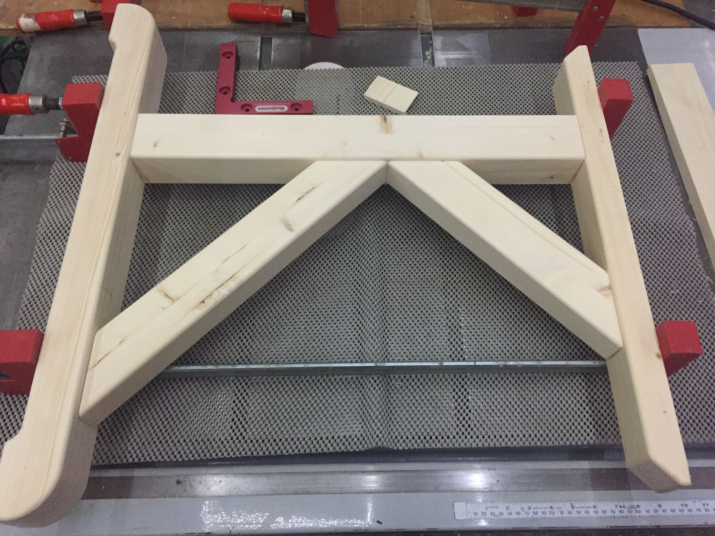 Laminated 2X4 Work Tables : 9 Steps (with Pictures) - Instructables