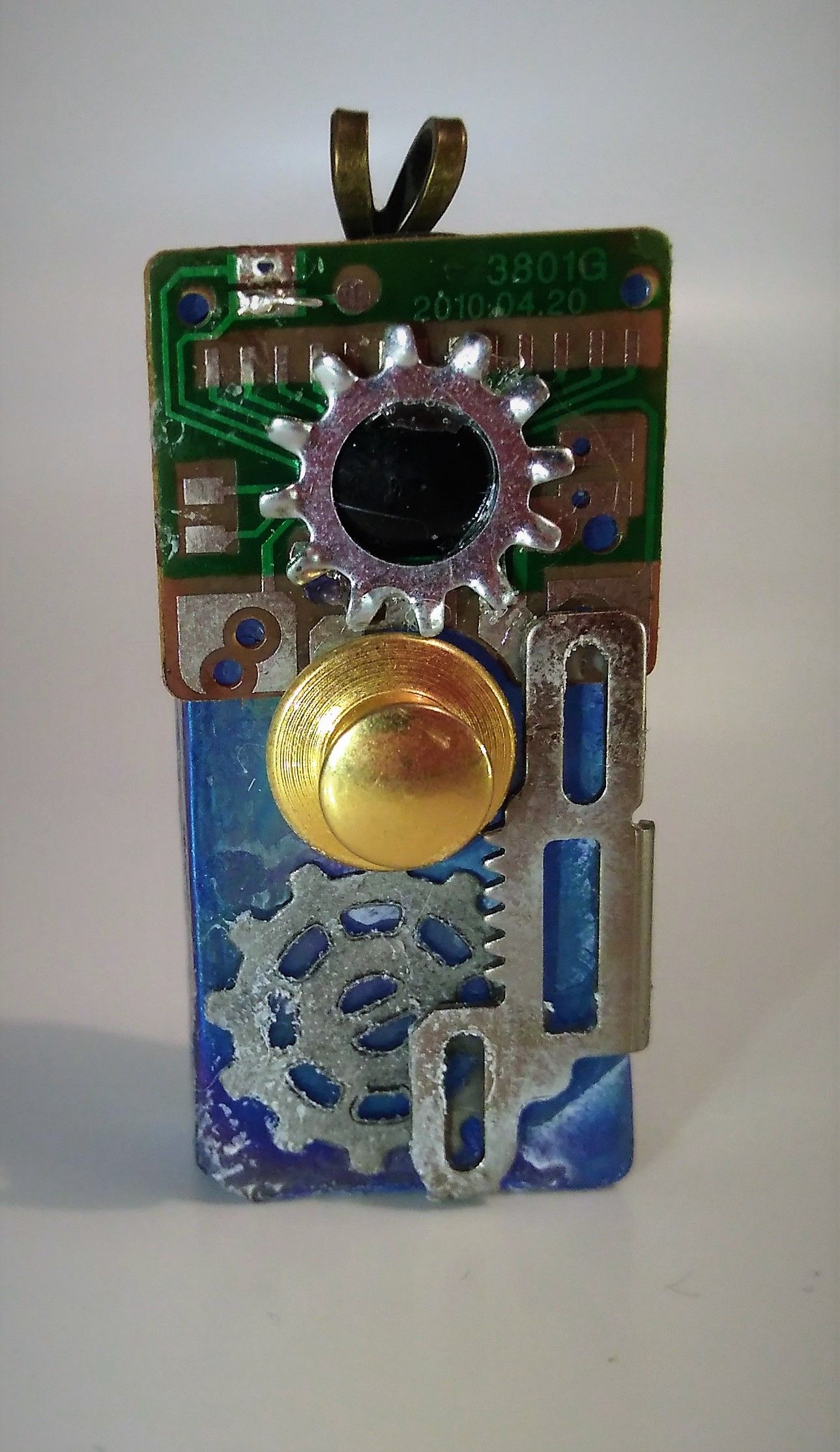 Jewelry From Scrap and E-Waste : 5 Steps - Instructables