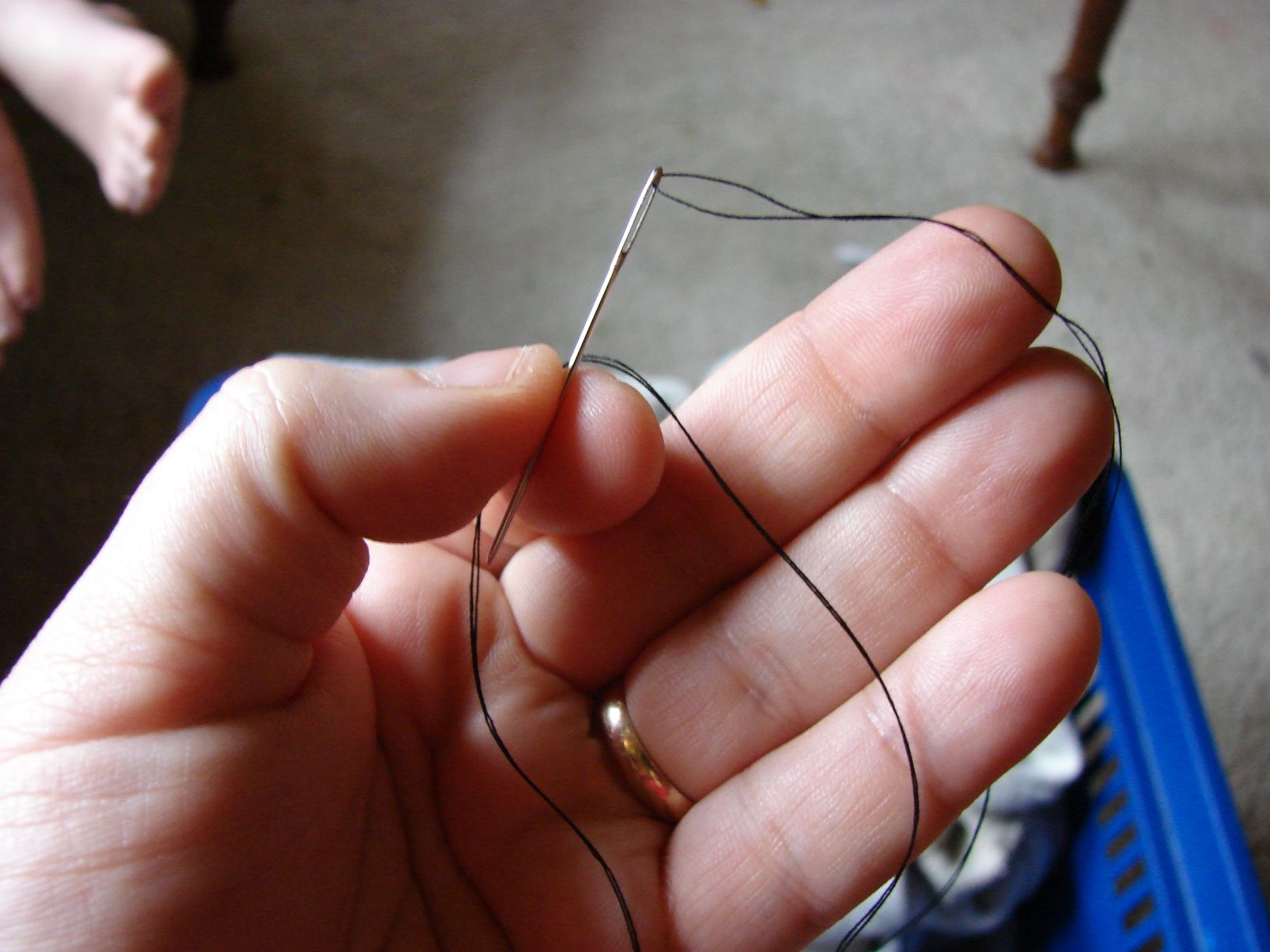 How to Mend a Sock : 8 Steps (with Pictures) - Instructables