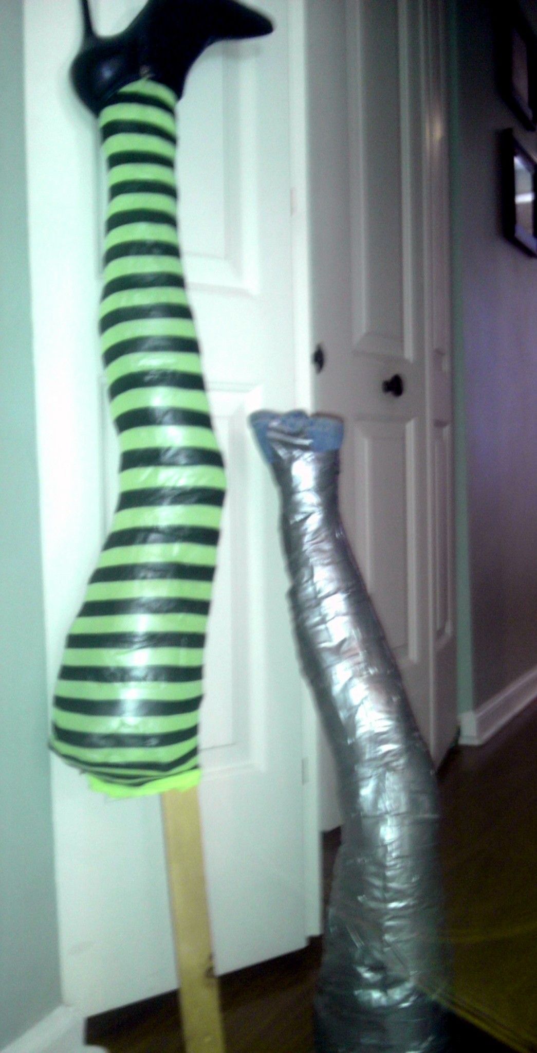 DIY Lifesize Witch Legs : 4 Steps - Instructables