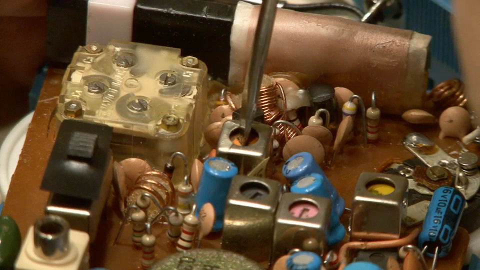 Transistor Radio Hack! : 6 Steps (with Pictures) - Instructables