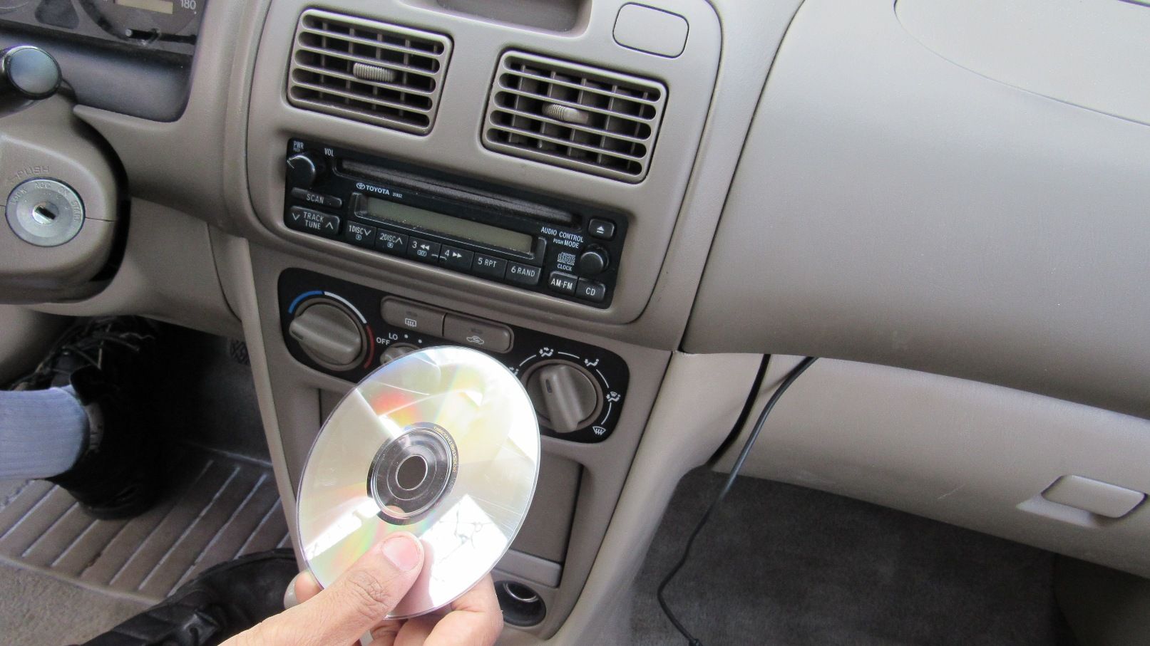 Auxiliary CD Stereo Input Hack : 6 Steps (with Pictures) - Instructables