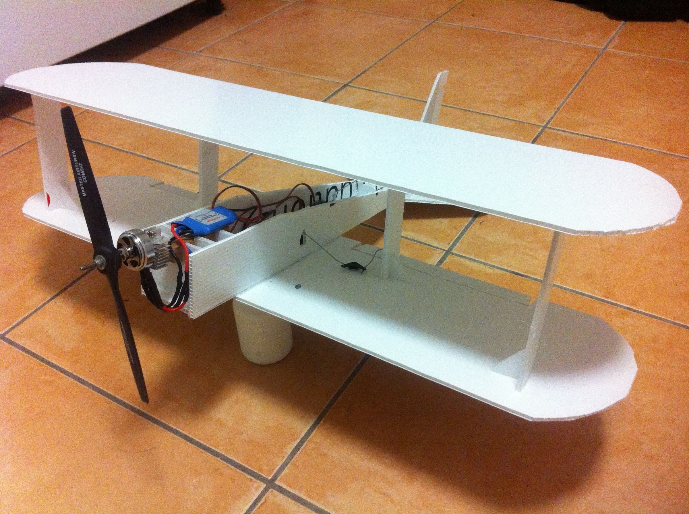 Coreflute R/C Biplane : 11 Steps (with Pictures) - Instructables